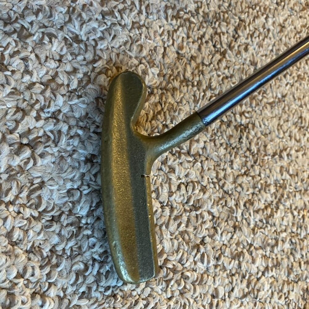 Bullseye Acushnet Flange Golf Club Putter 35" | SidelineSwap