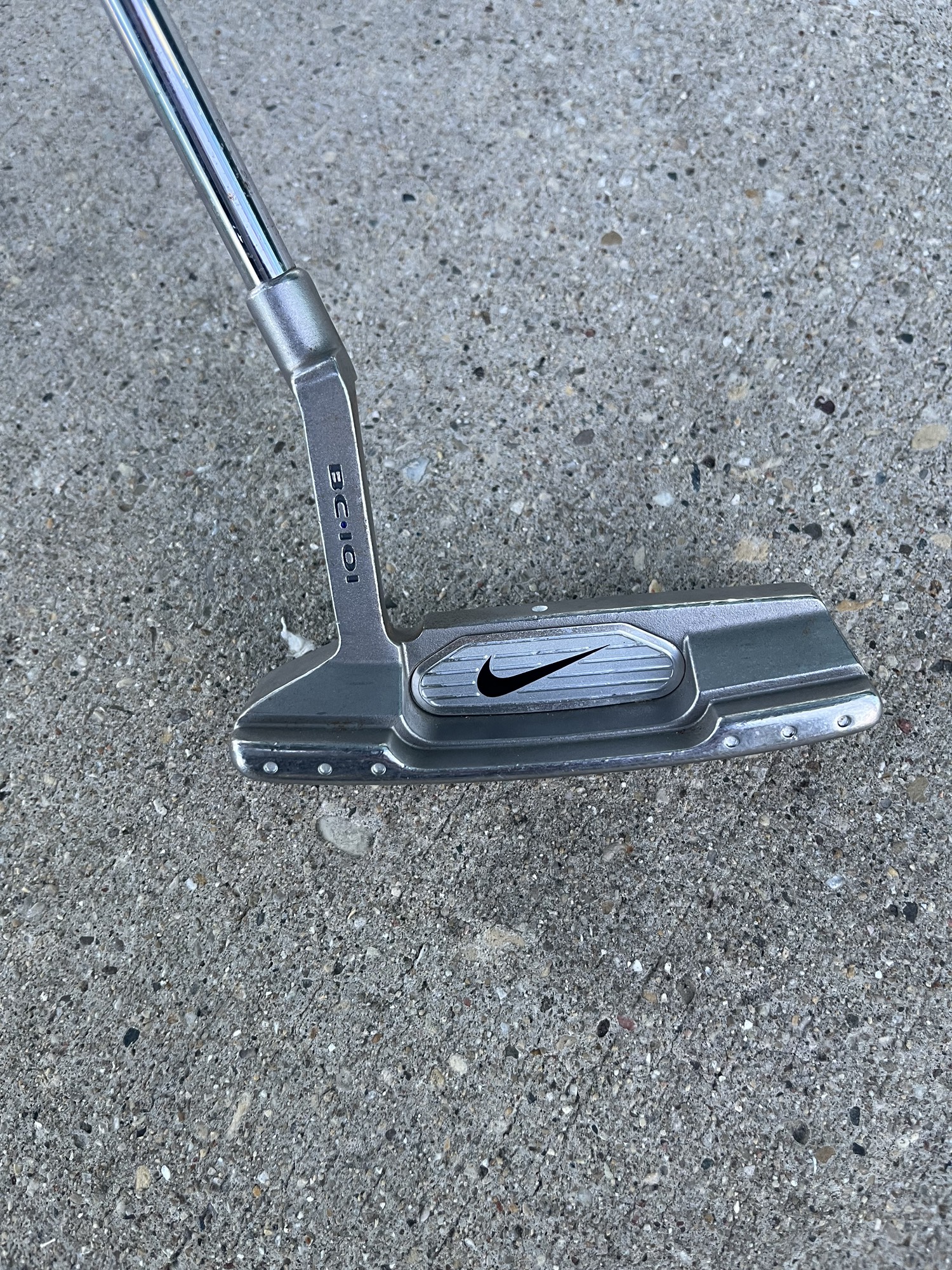 Used Men's Nike BC 101 Heel-Toe Right Blade Putter 36" | SidelineSwap