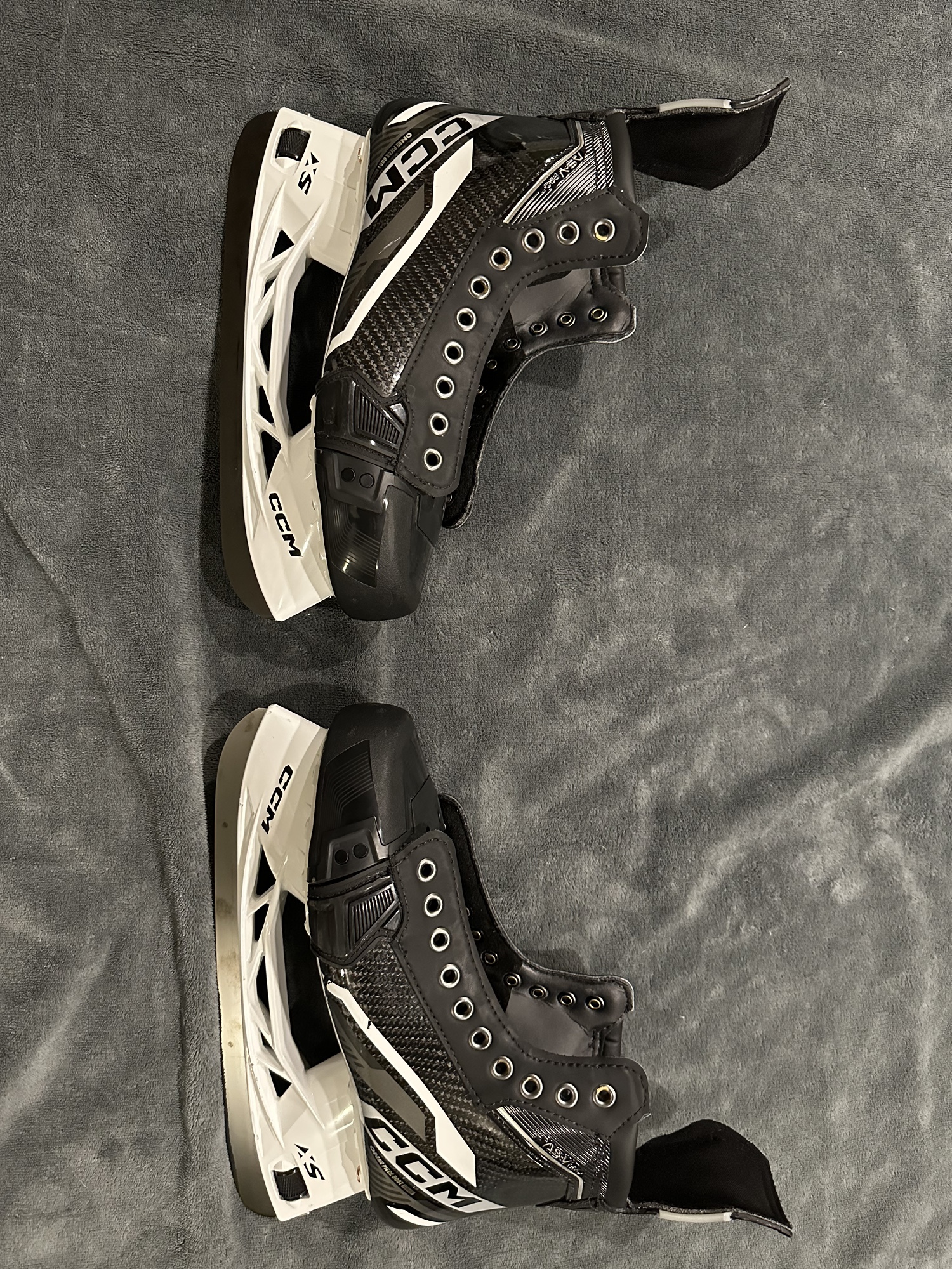 CCM Custom Size 9.5 AS-V Pro Hockey Skates | SidelineSwap