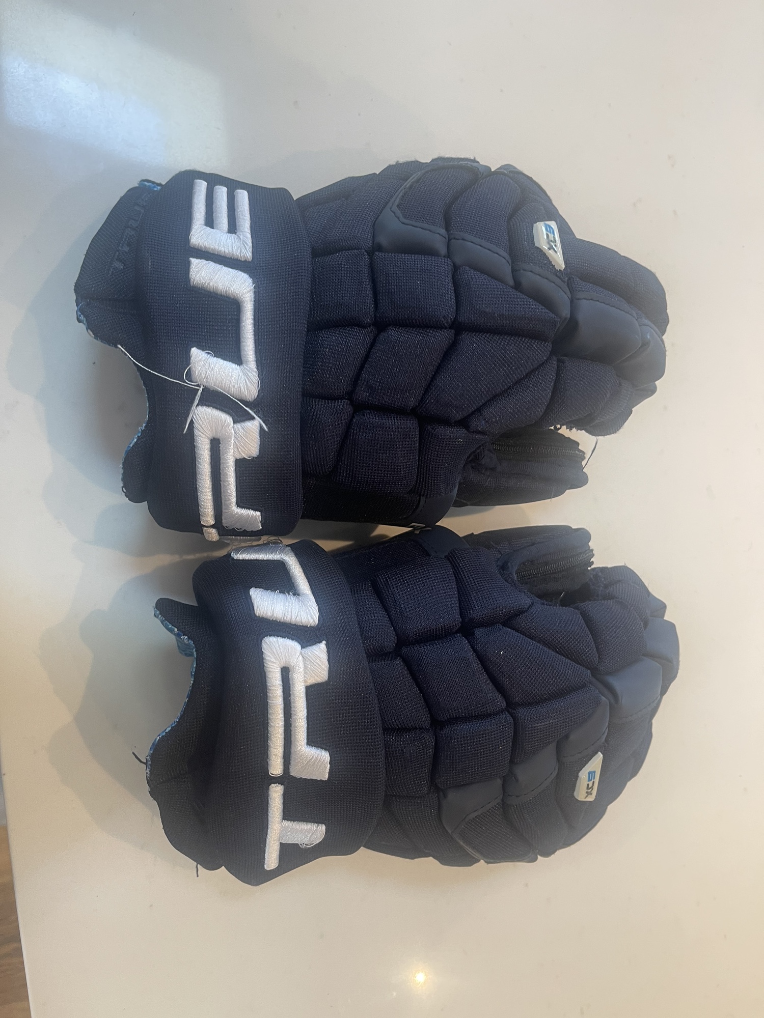 True 13" XC9 Gloves Gloves | SidelineSwap
