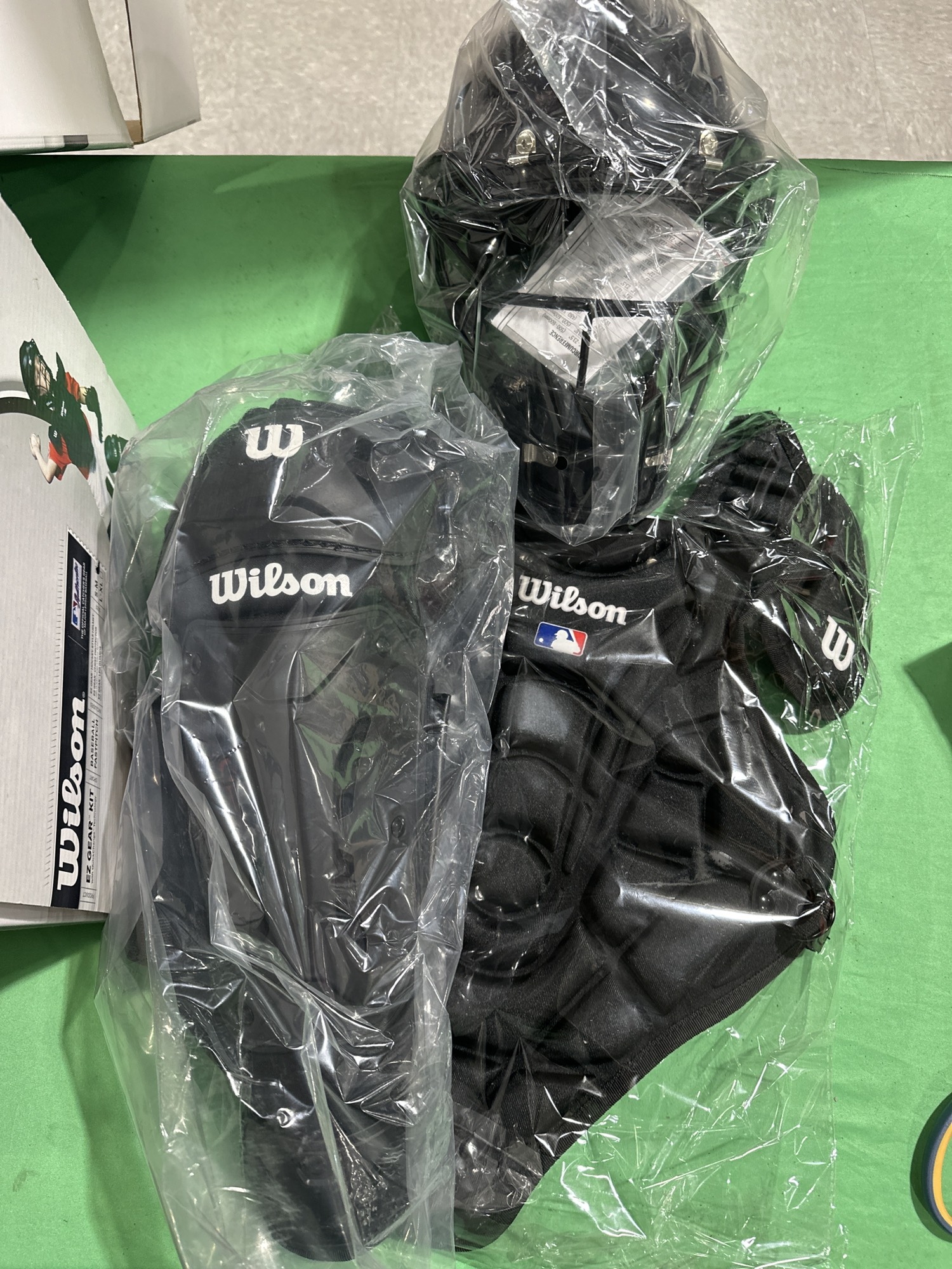 New Wilson EZ Gear Kit Catcher's Set (Youth Small - Ages 5-7 ...