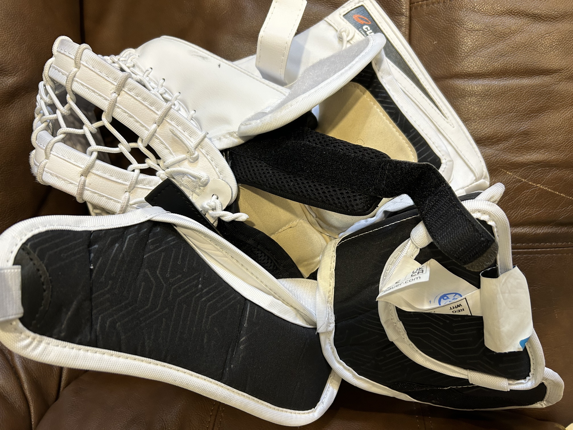 Bauer M5 Pro Senior Catcher and Blocker | SidelineSwap