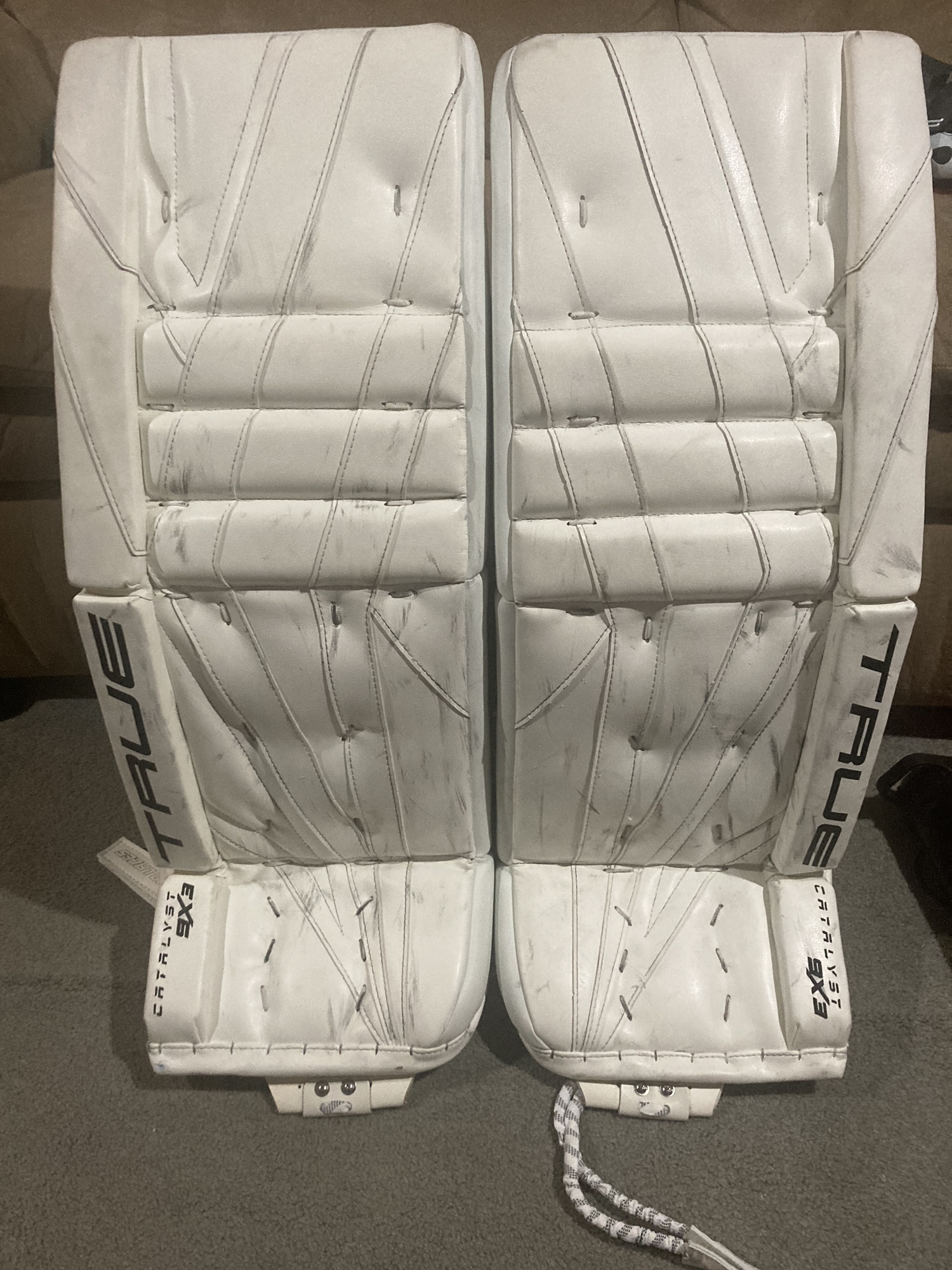32" True 9x3 Goalie Leg Pads | SidelineSwap