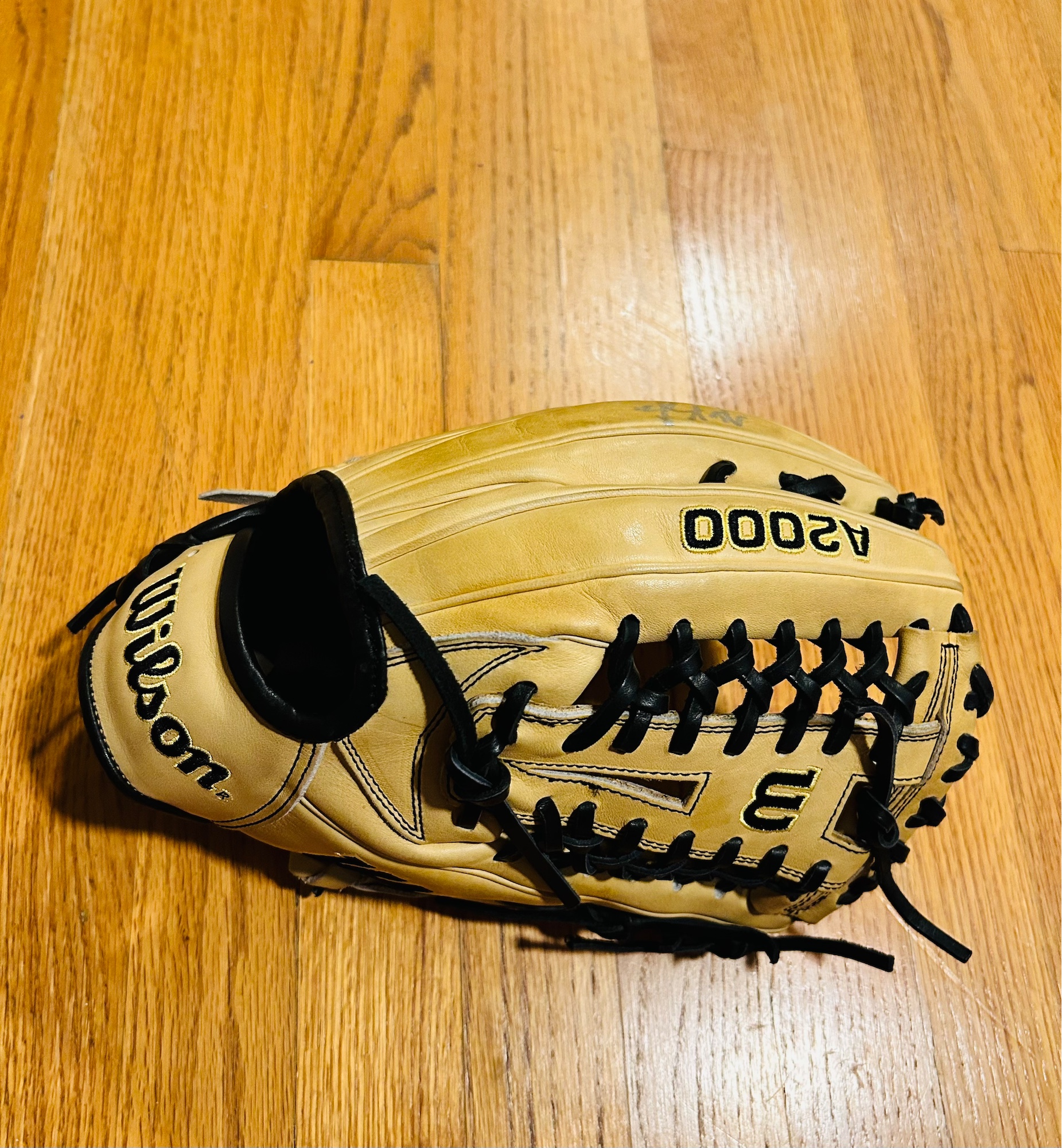 2022 Pitcher's 12" A2000 Baseball Glove | SidelineSwap