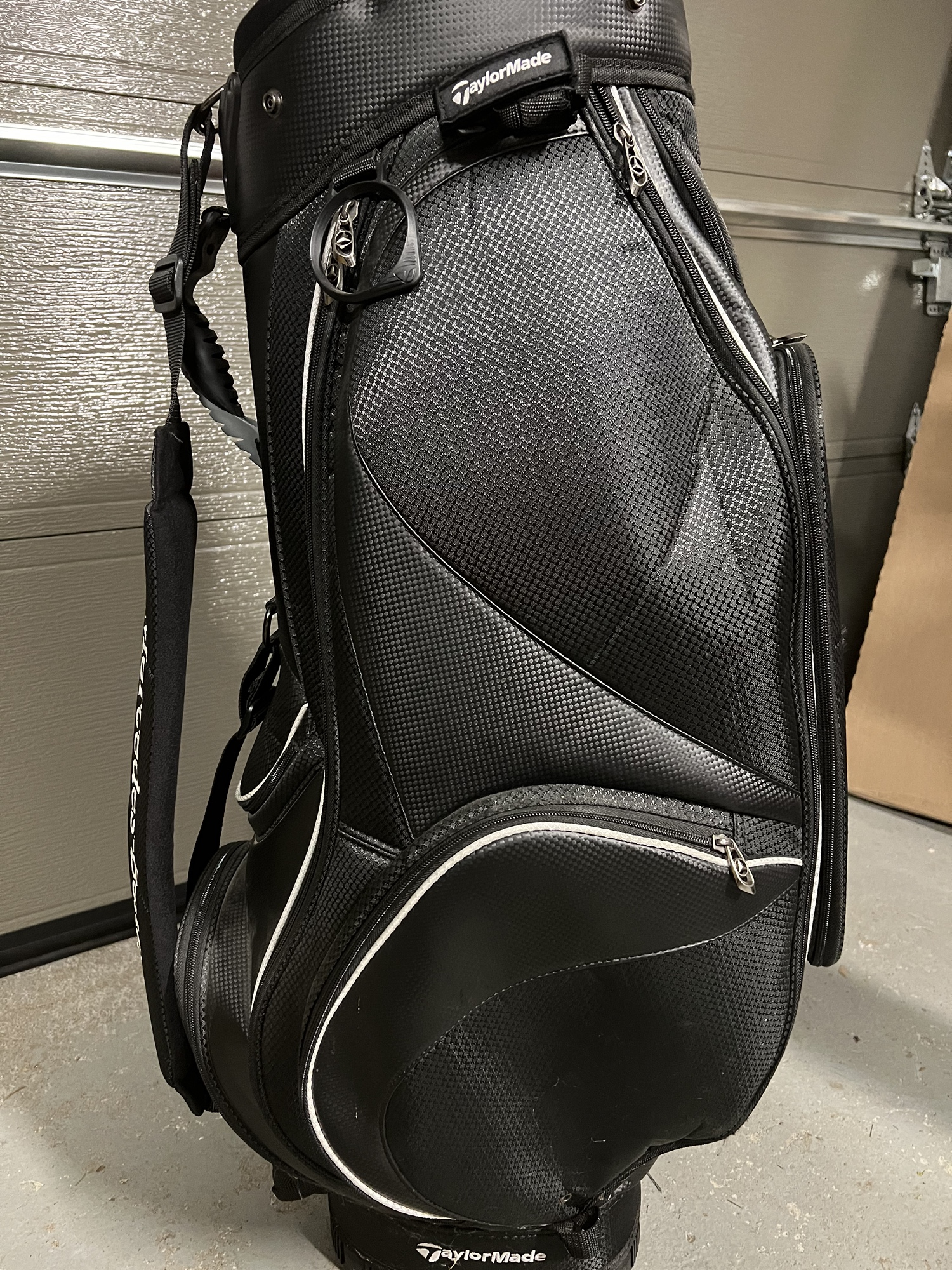 TaylorMade Mercedes-Benz RARE Cart Golf Bag | SidelineSwap