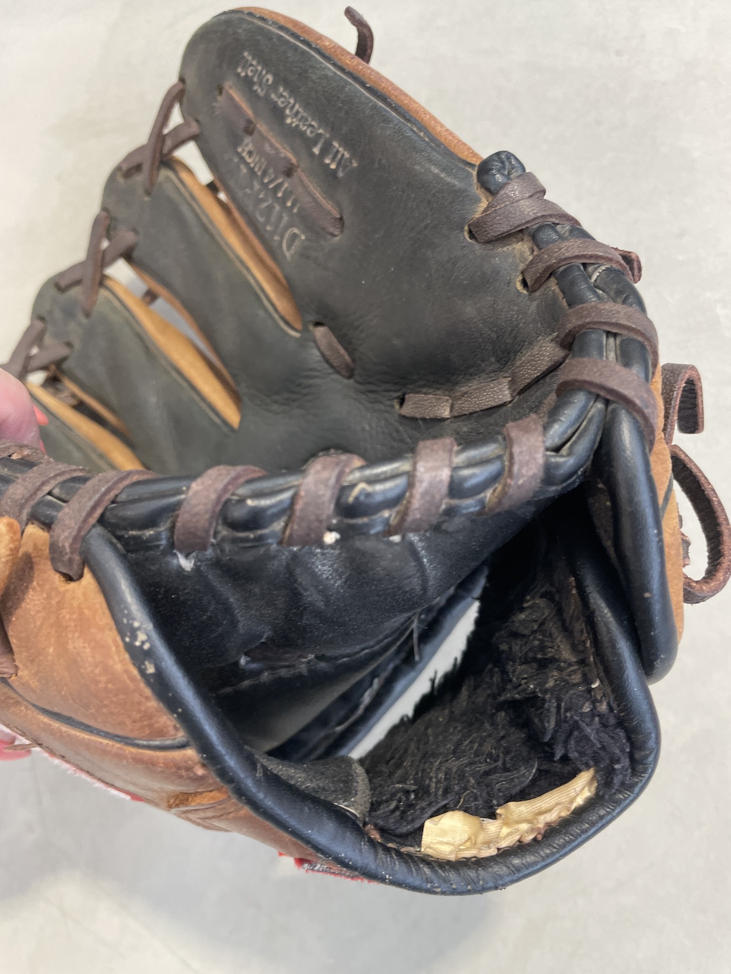 Used Rawlings Premium Series Right Hand Throw Infield Baseball Glove 11.25" | SidelineSwap