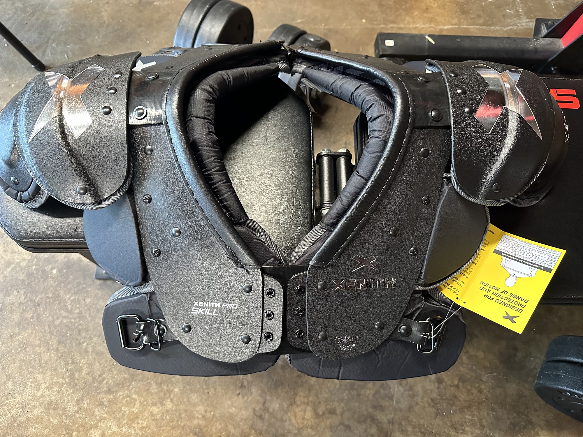 Adult Small Xenith Pro Skill Shoulder Pads | SidelineSwap