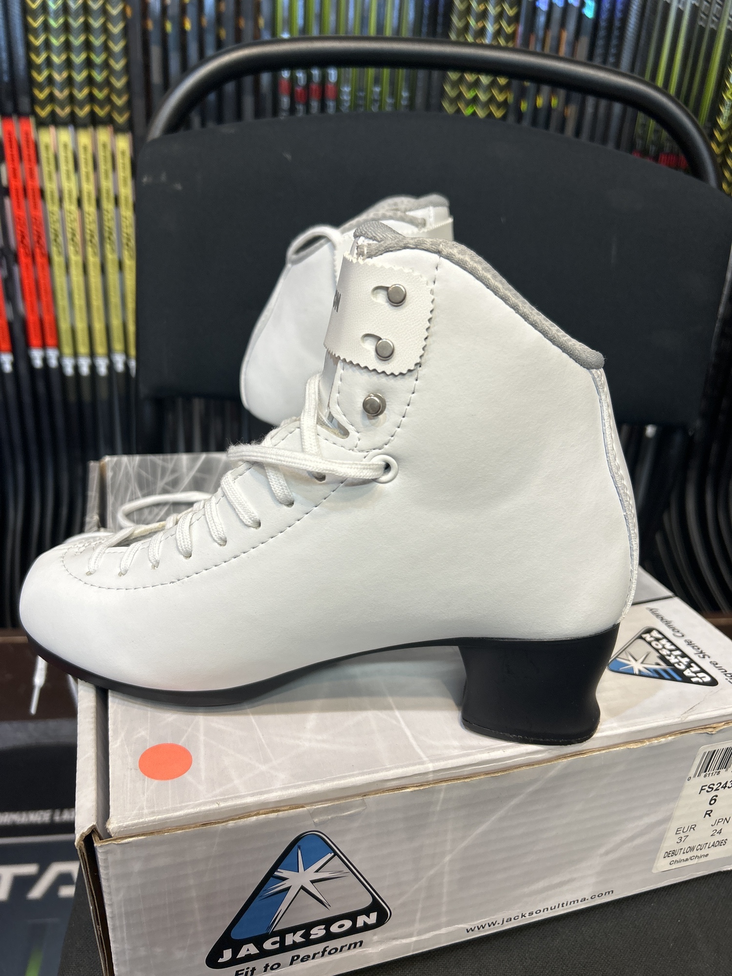 New old stock Jackson FS2430 figure skate boots | SidelineSwap