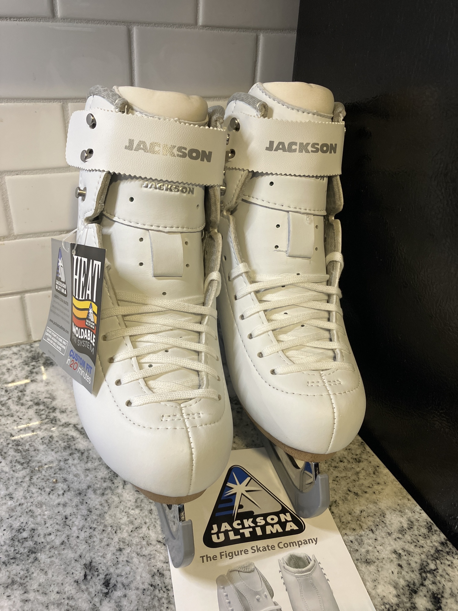 New Jackson Ultima Size 3 Figure Skates | SidelineSwap