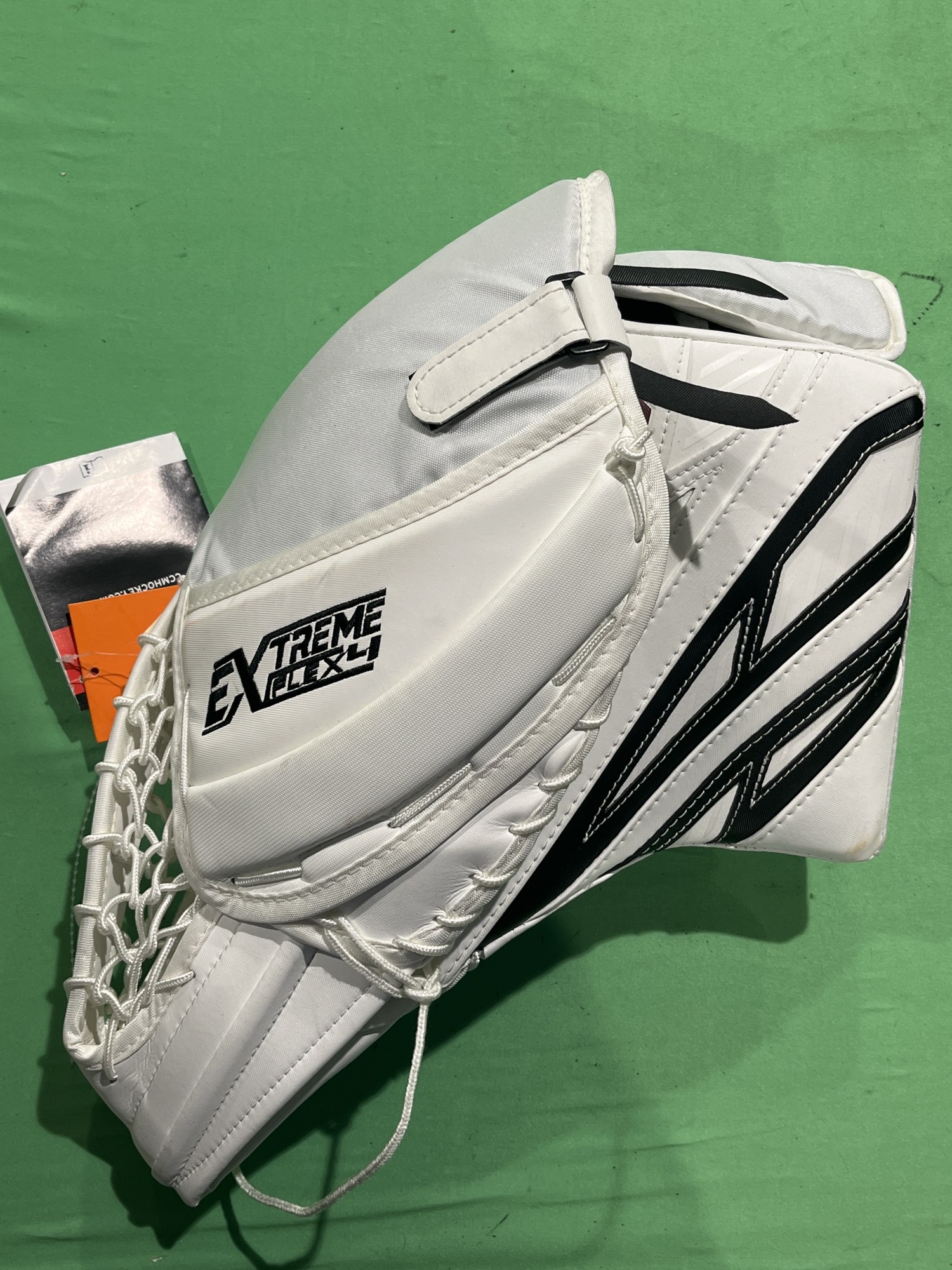 New CCM EFLEX 4 Regular Goalie Glove | SidelineSwap
