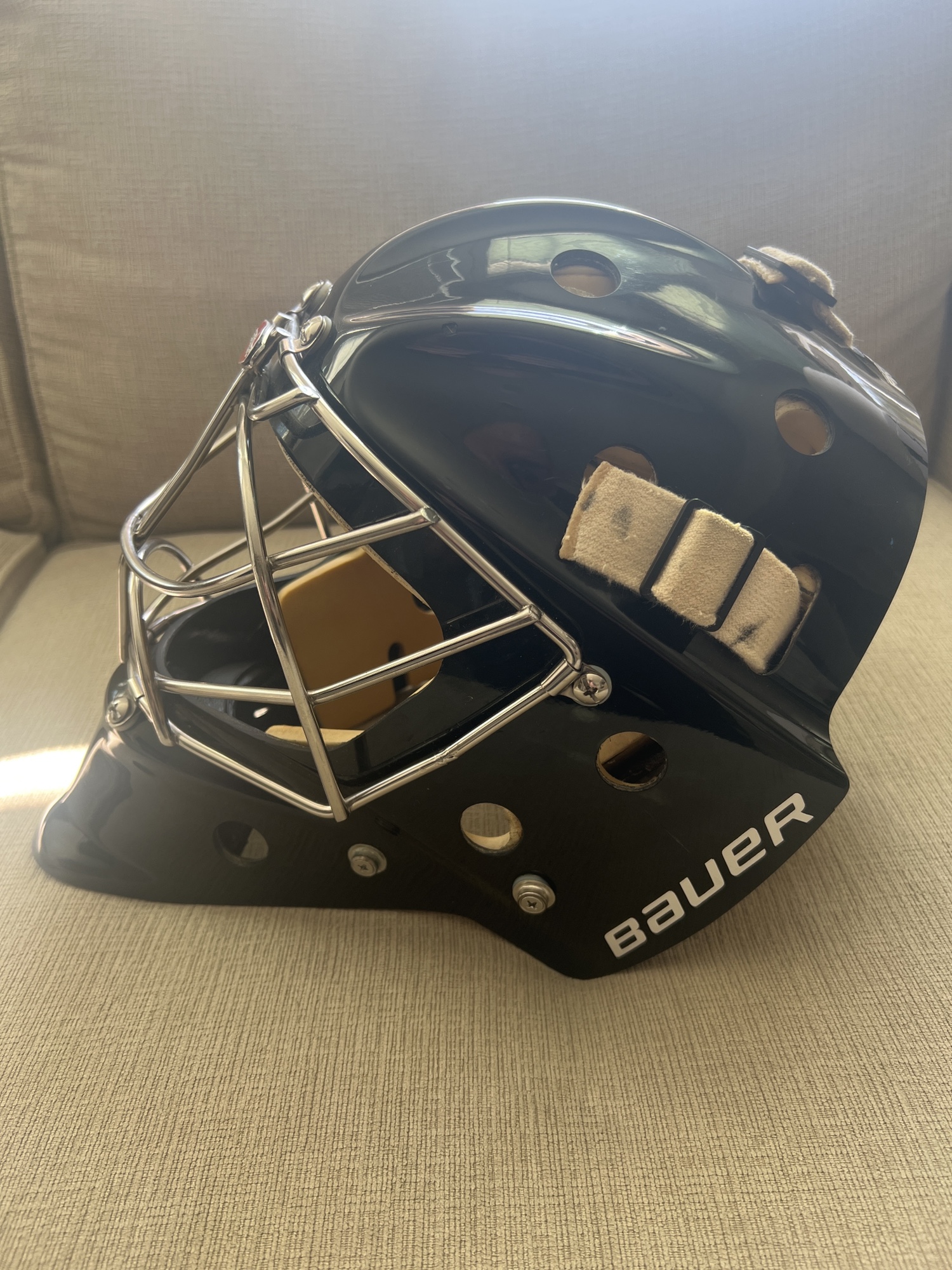 Used Bauer 960 Goalie Mask | SidelineSwap