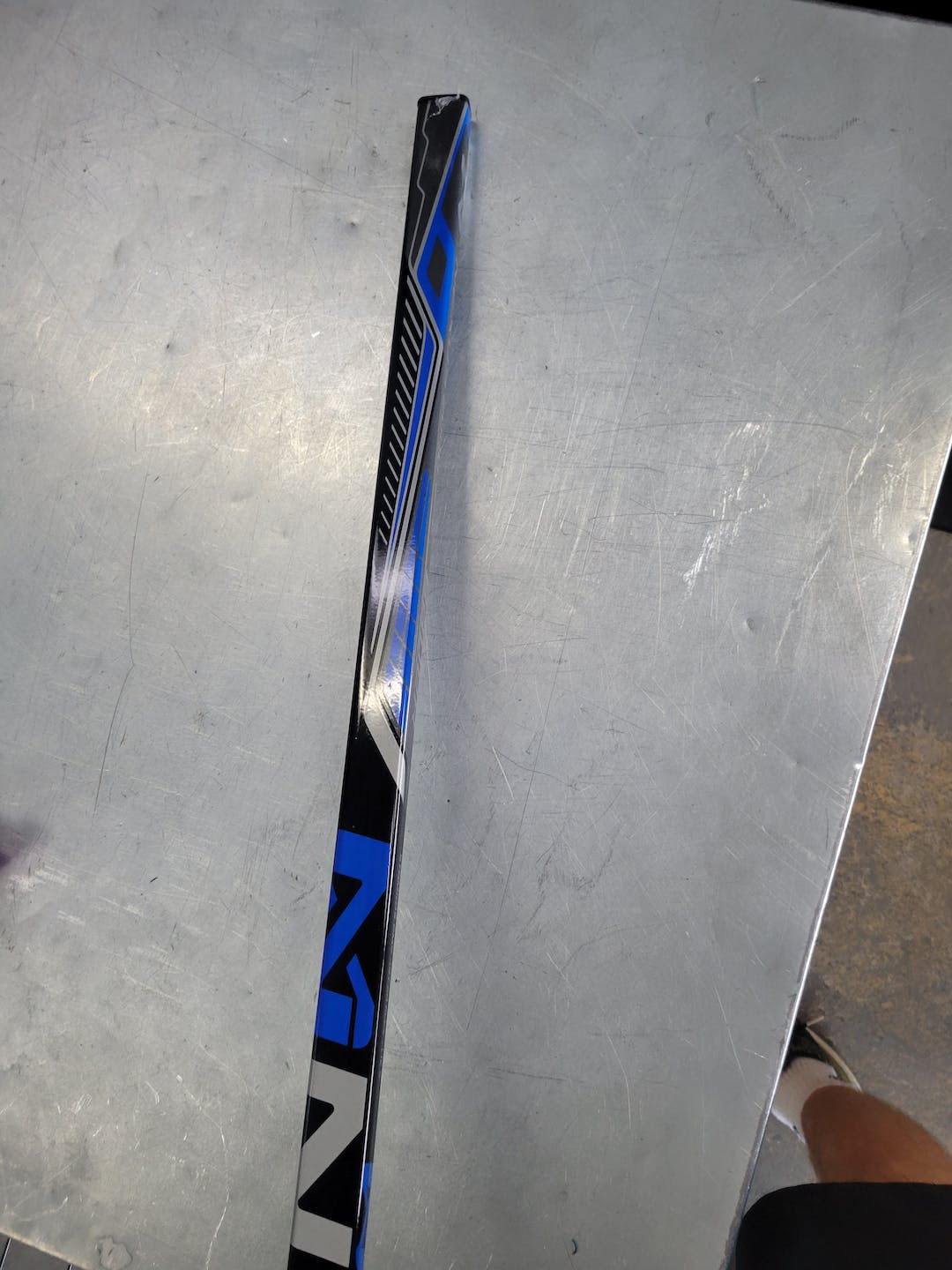 Used Bauer Nexus 2000 60 Flex Pattern Pm9 Intermediate One Piece Sticks ...