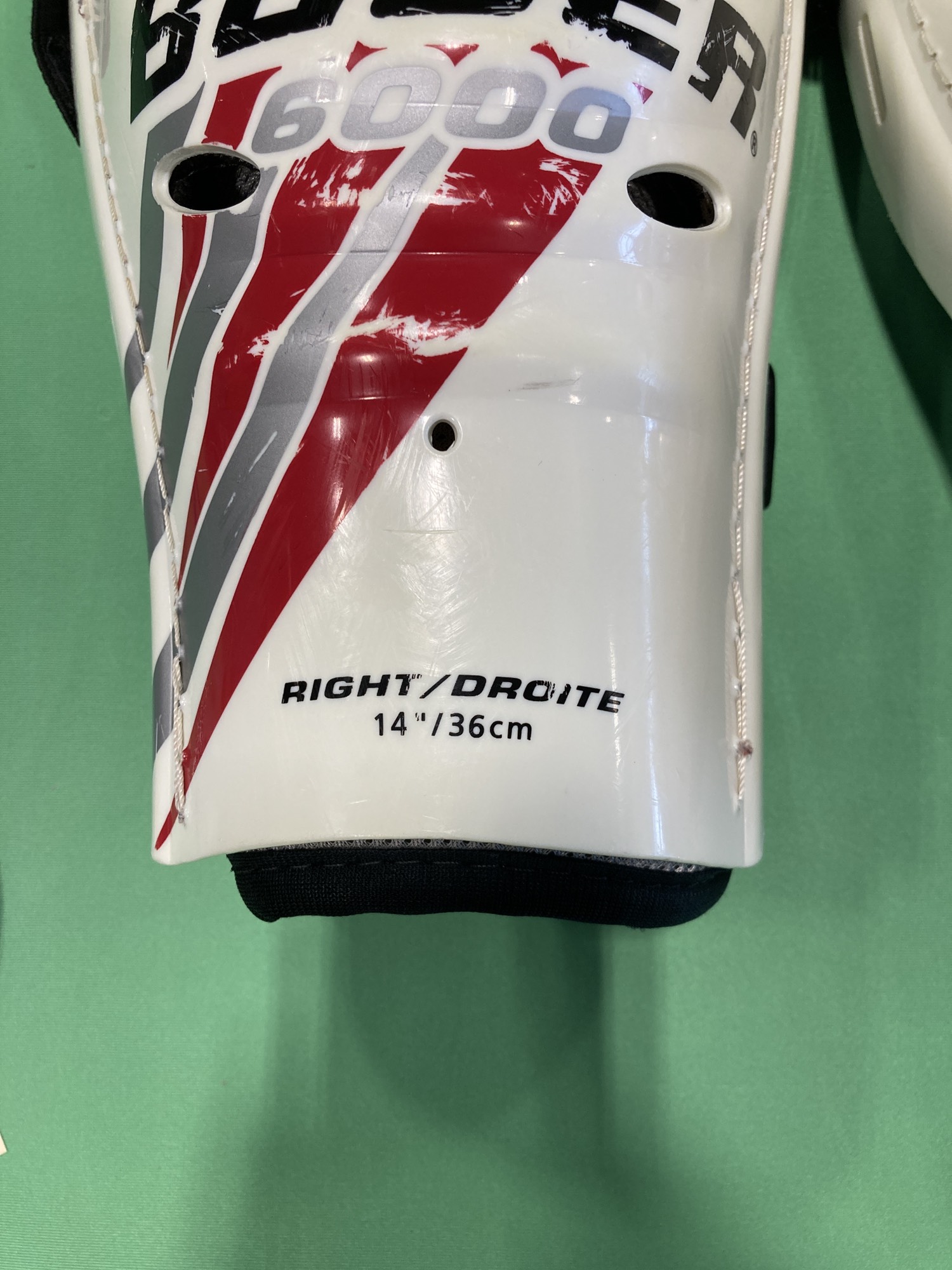 Used Bauer 6000 Shin Pads | SidelineSwap
