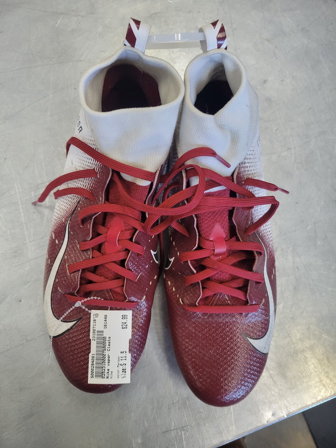 Used Nike Senior 11.5 Football Cleats | SidelineSwap