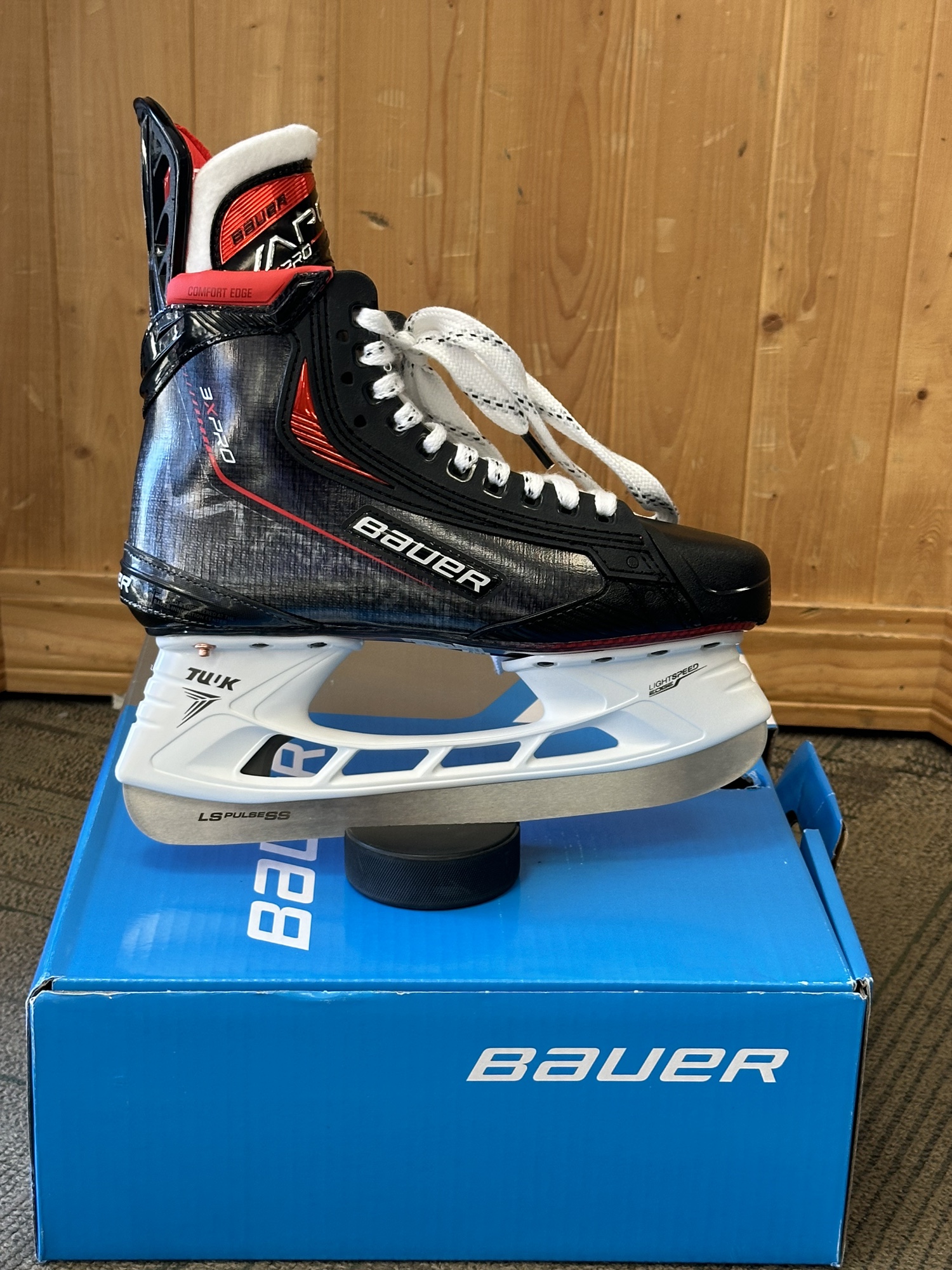 New Bauer Size 4 Vapor 3X Pro Hockey Skates | SidelineSwap