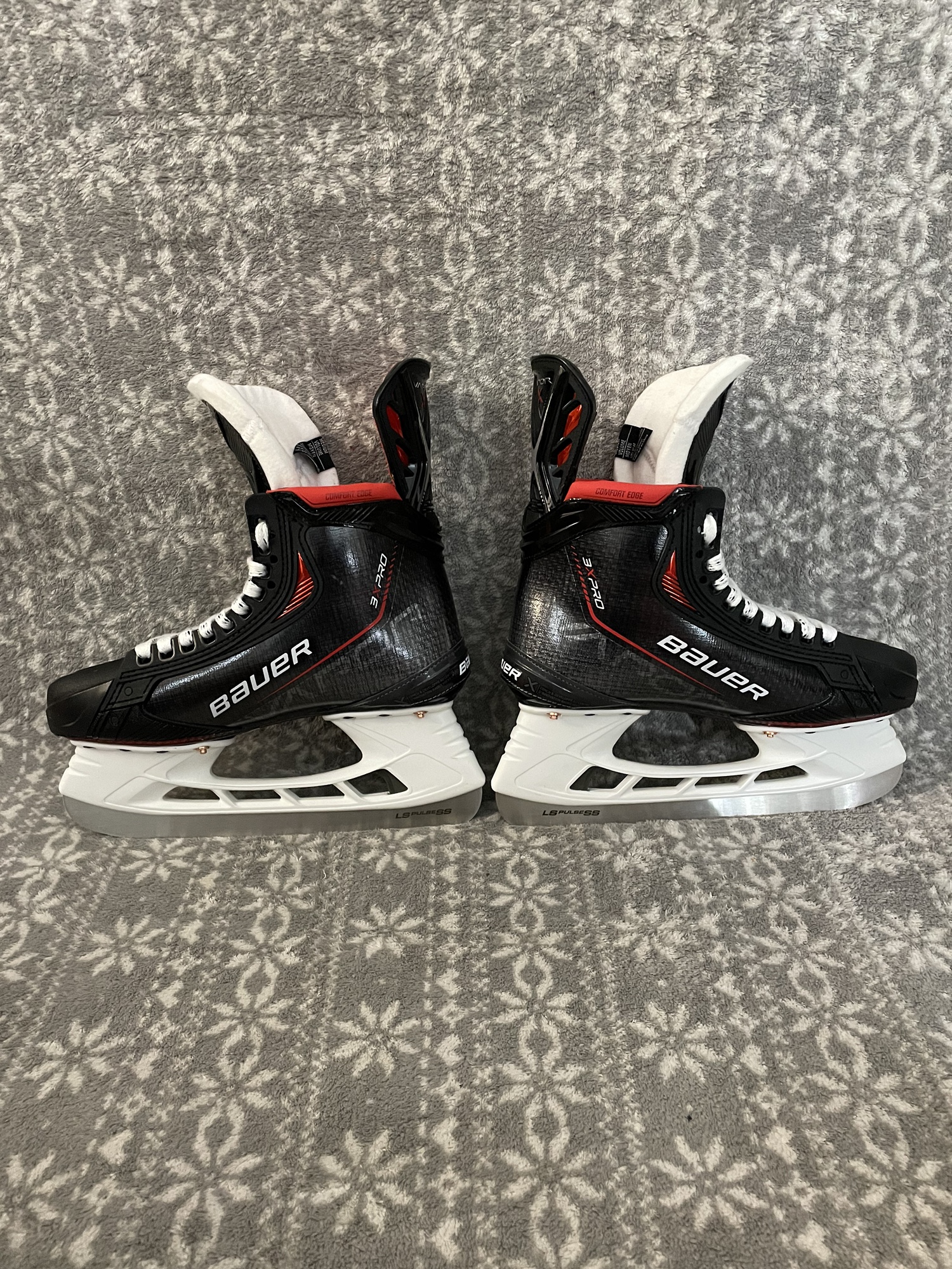 Like New Intermediate Bauer Vapor 3X Pro Hockey Skates Size 6 Fit 2 ...