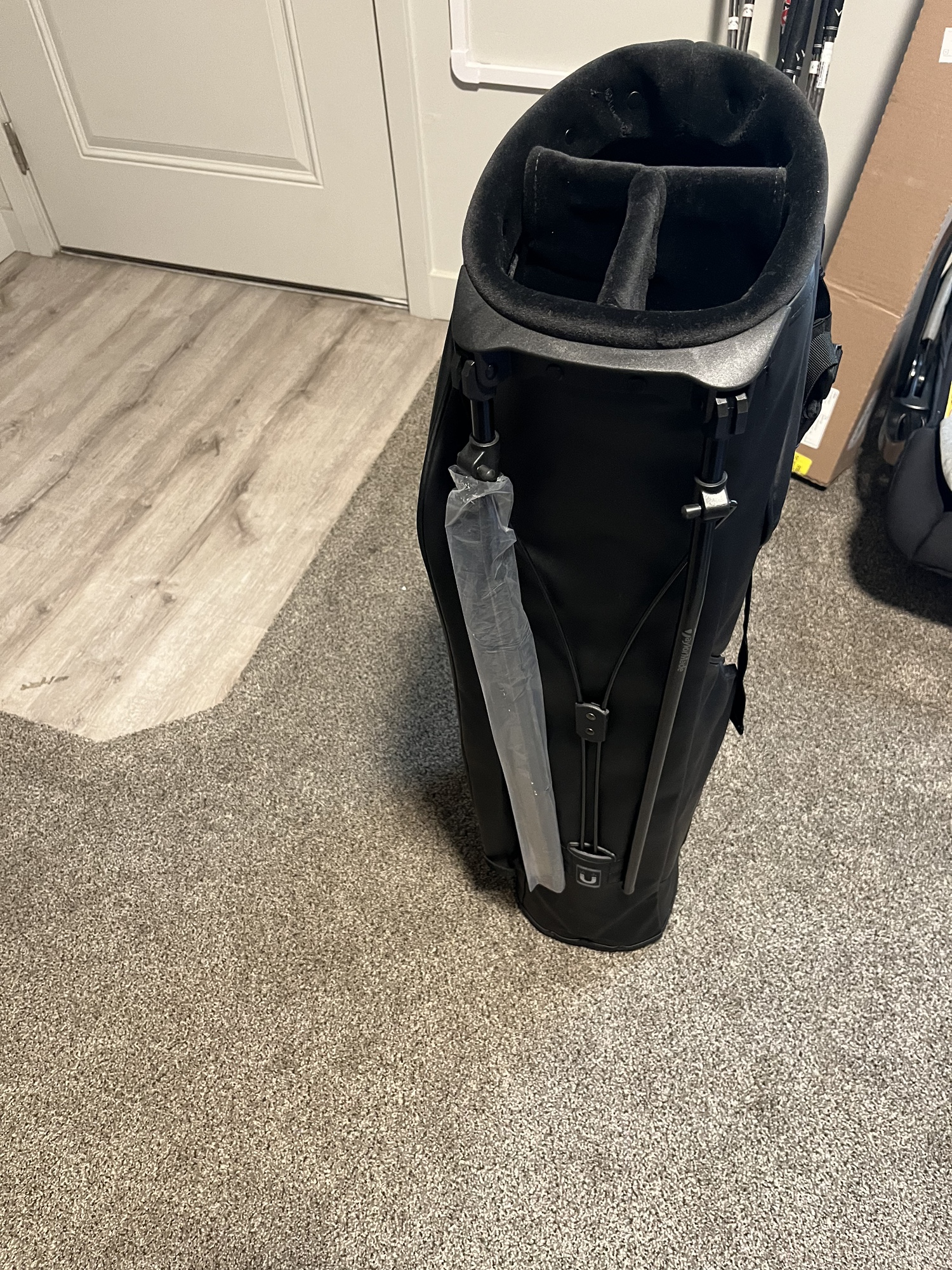 FlexTech Carry Premium Taylormade Golf Bag | SidelineSwap