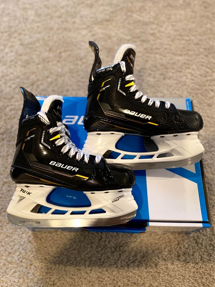Junior New Bauer Supreme M5 Pro Hockey Skates Regular Width Size 2 ...