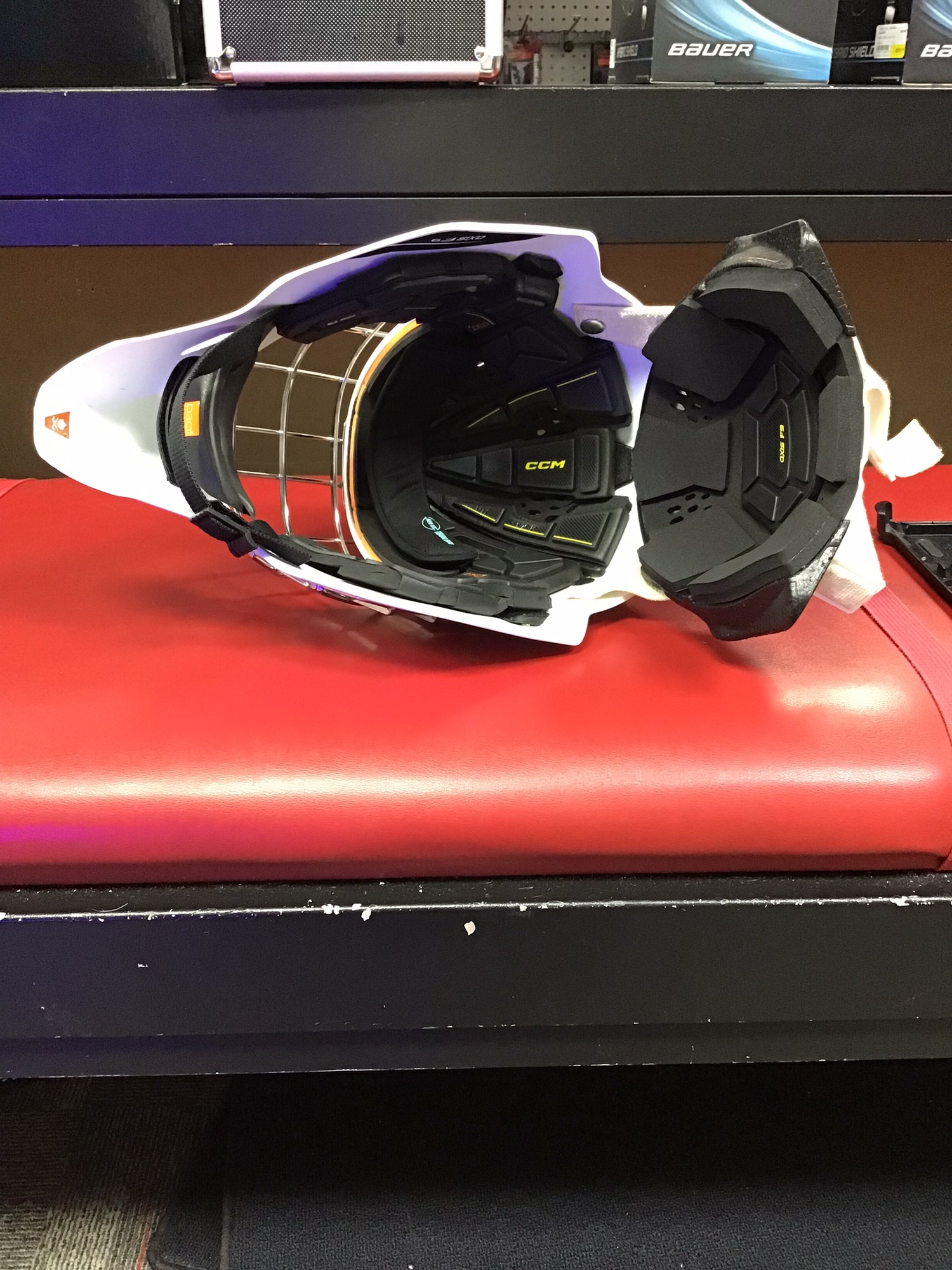 New Ccm Demo Non Certified Axis F9 Goalie Mask Sr Md Sidelineswap