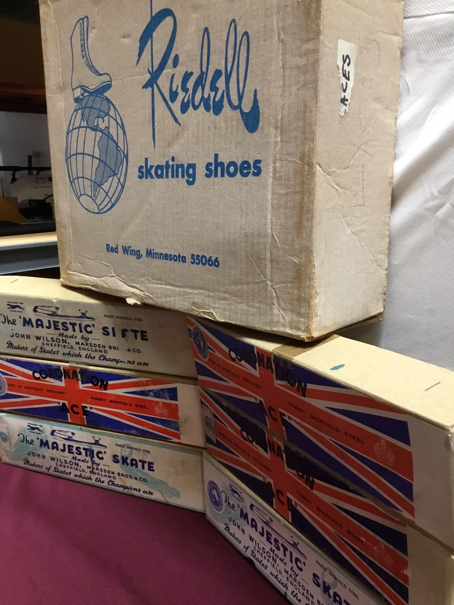 Figure Skate & Blade boxes | SidelineSwap