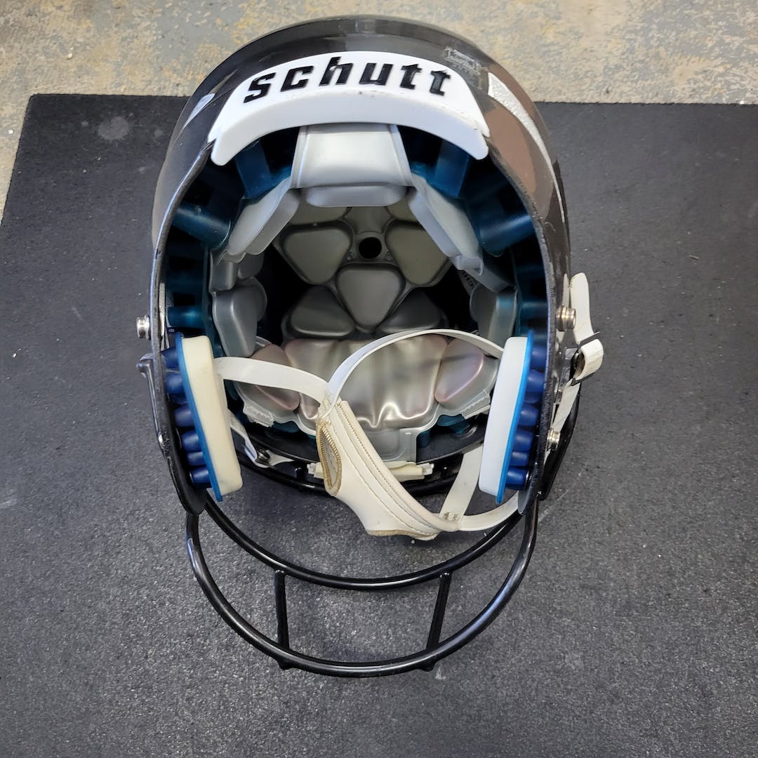 Used Schutt Vengance 2021 Lg Football Helmets | SidelineSwap