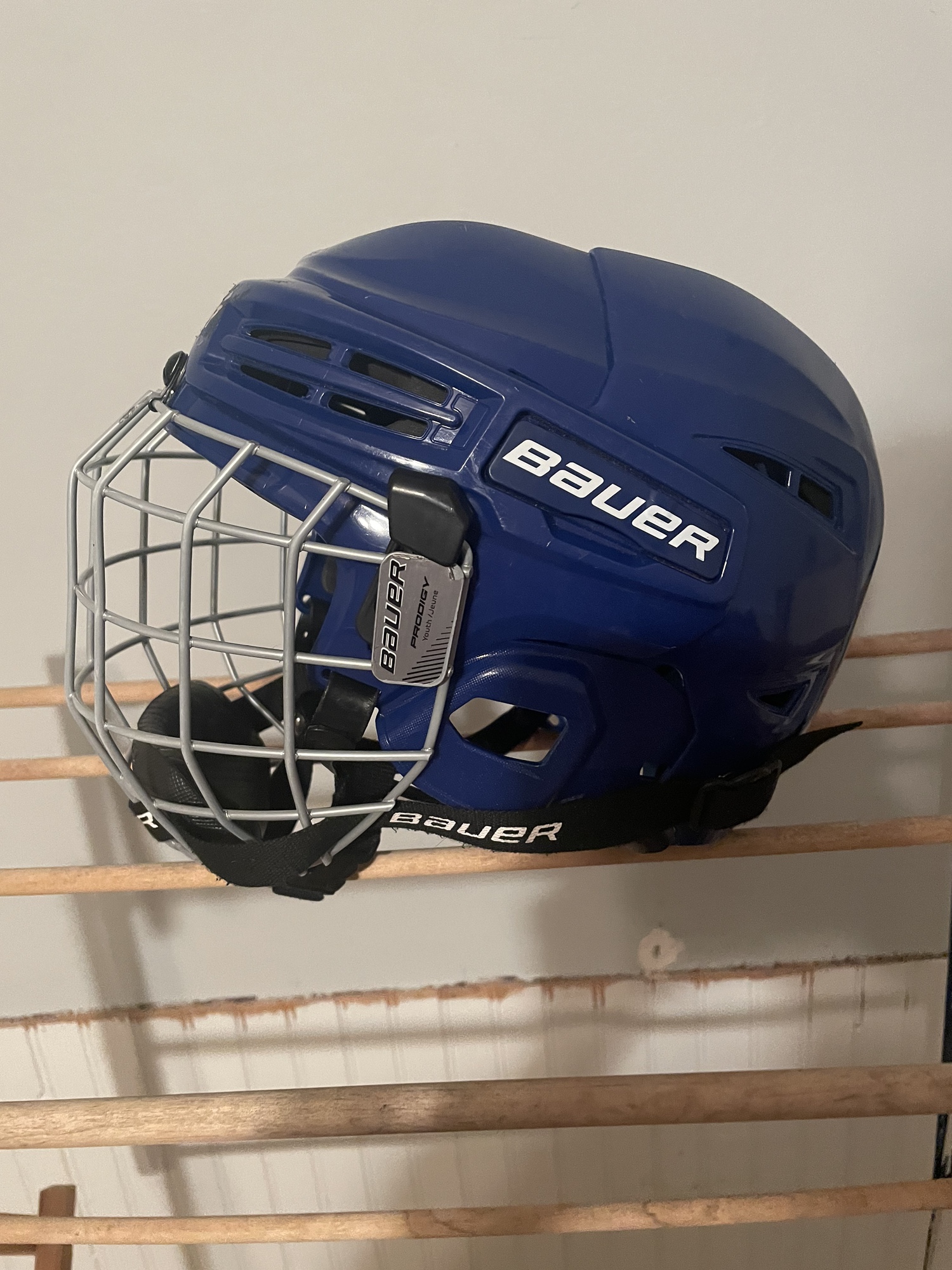 Bauer helmet youth | SidelineSwap