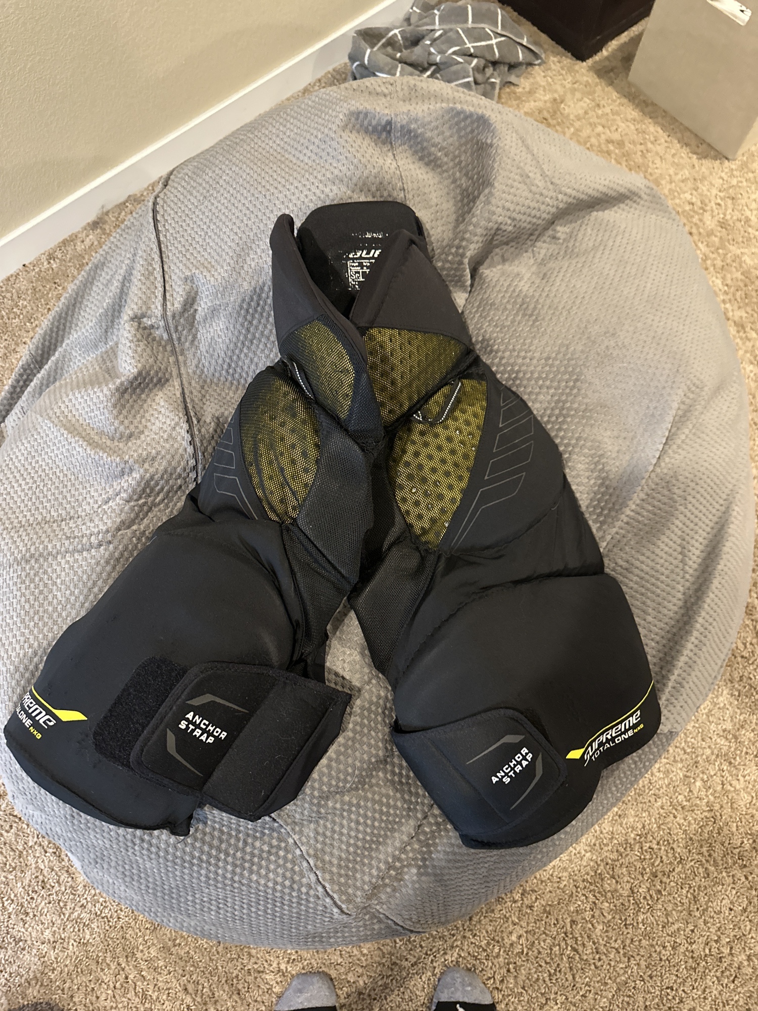 Used Medium Bauer Total One NXG Girdle | SidelineSwap