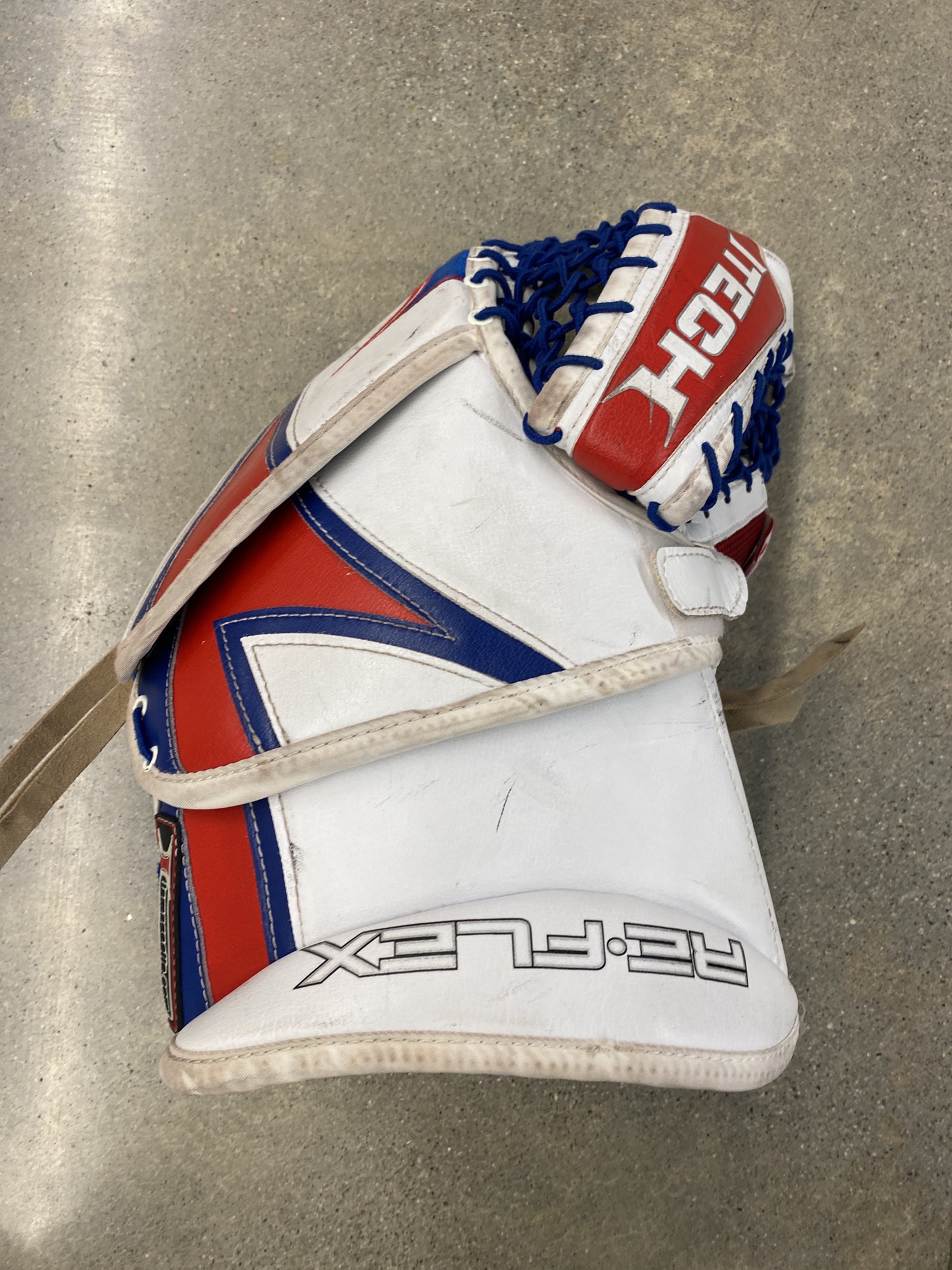 Used Itech Reflex Regular Hockey Goalie Glove | SidelineSwap