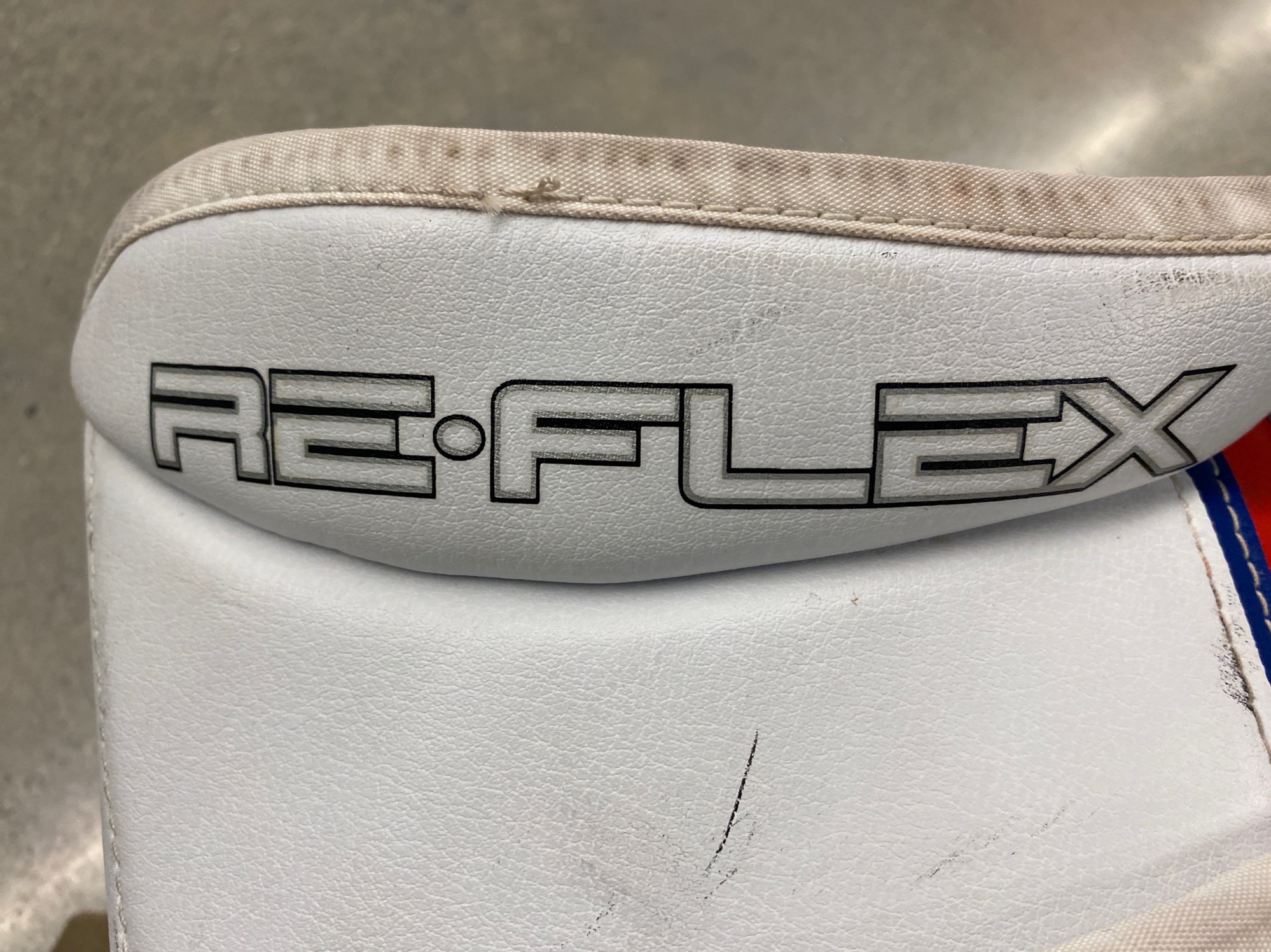 Used Itech Reflex Regular Hockey Goalie Glove | SidelineSwap