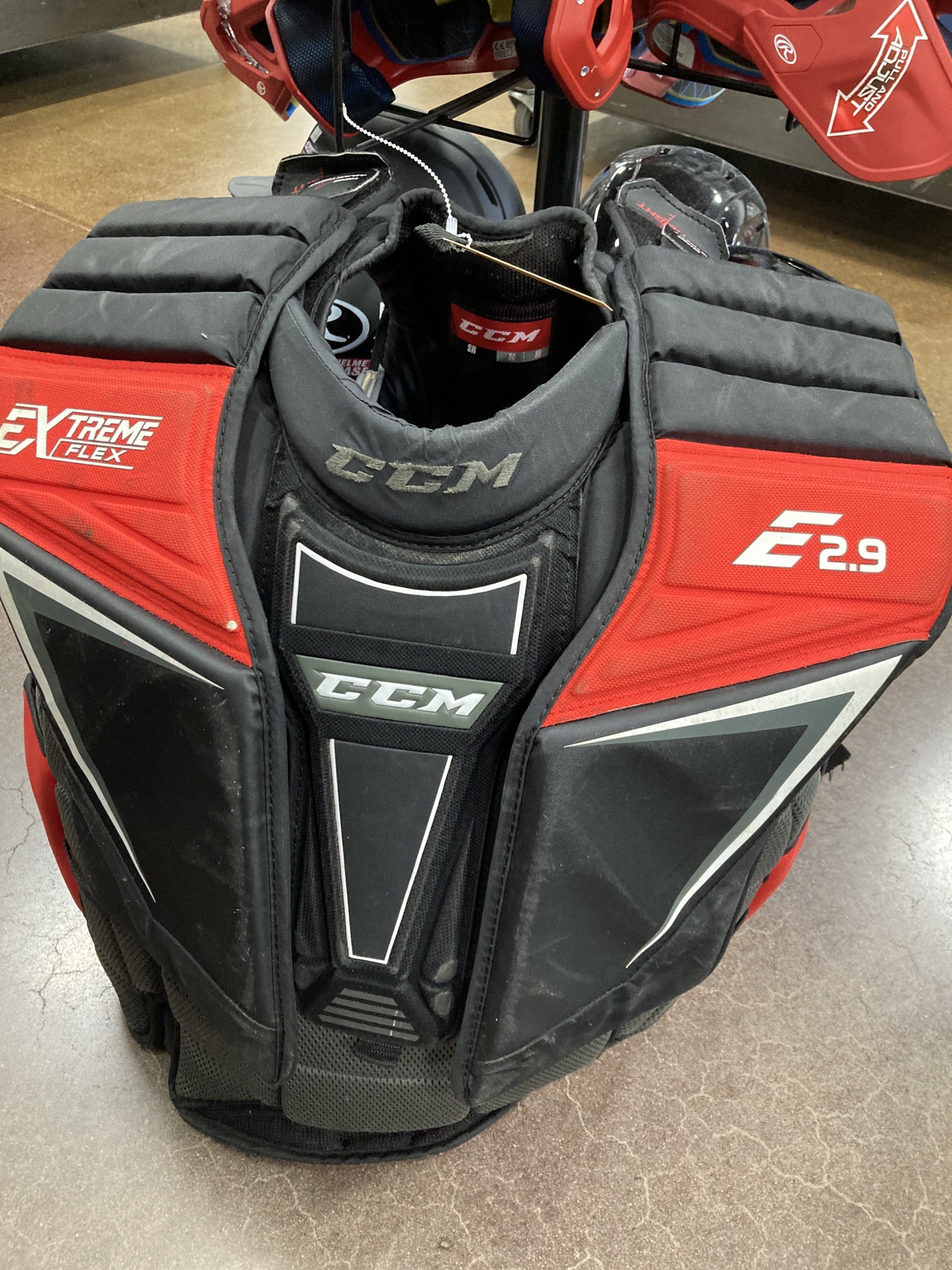 Used Medium CCM Extreme Flex Shield E2.9 Goalie Chest Protector ...