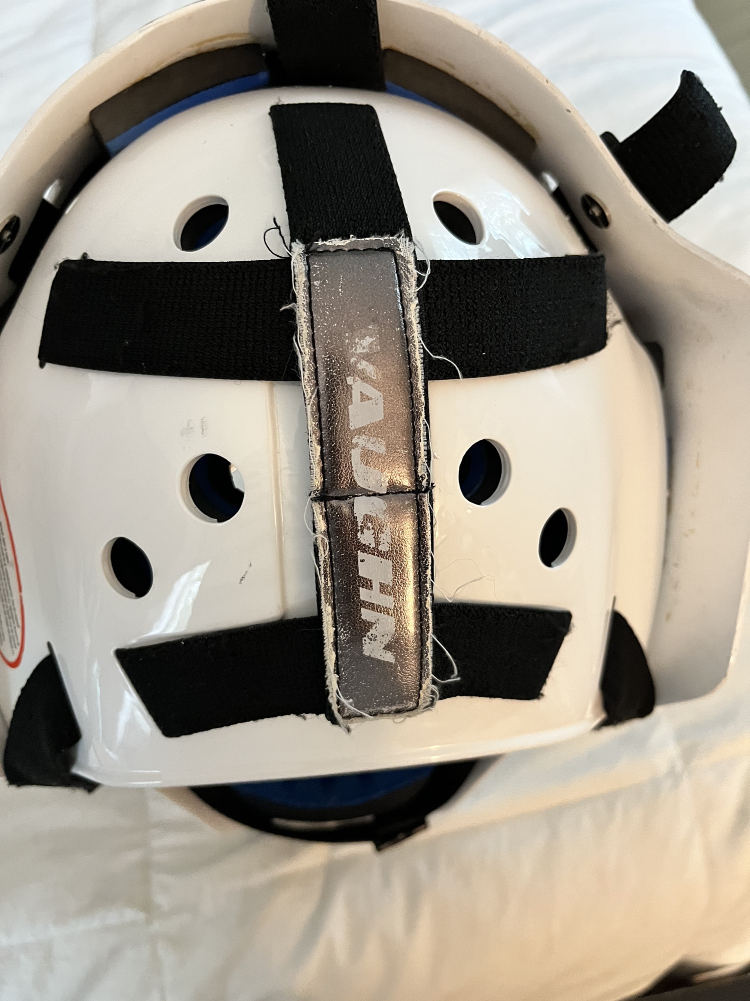Vaughn VM Pro Velocity Senior Goal Mask With Cat Eye Cage | SidelineSwap