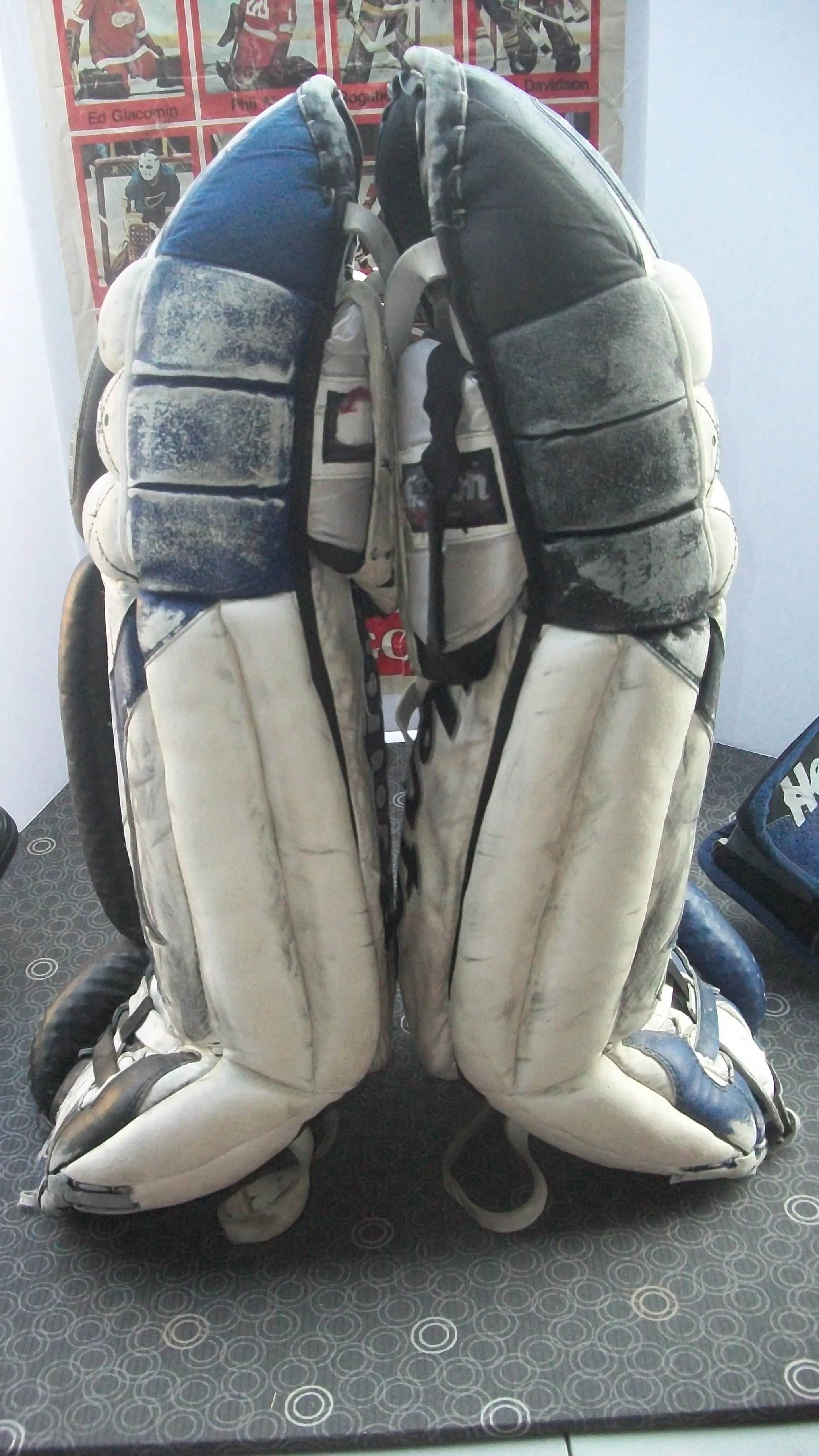 Used 36" Heaton Regular Helite 4 Goalie Full Set in White Blue Black ...