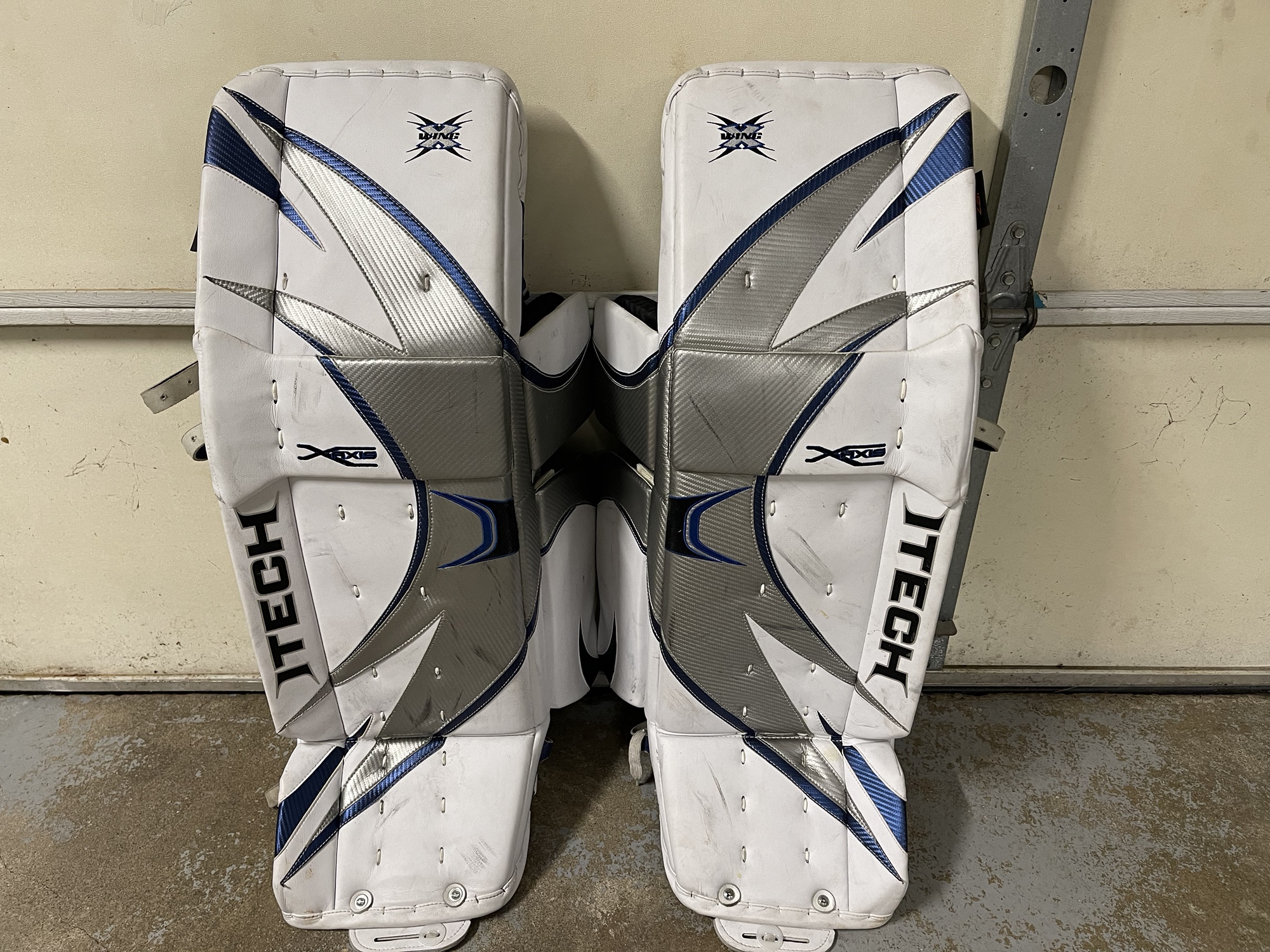 34" Itech X-Wing Goalie Leg Pads | SidelineSwap