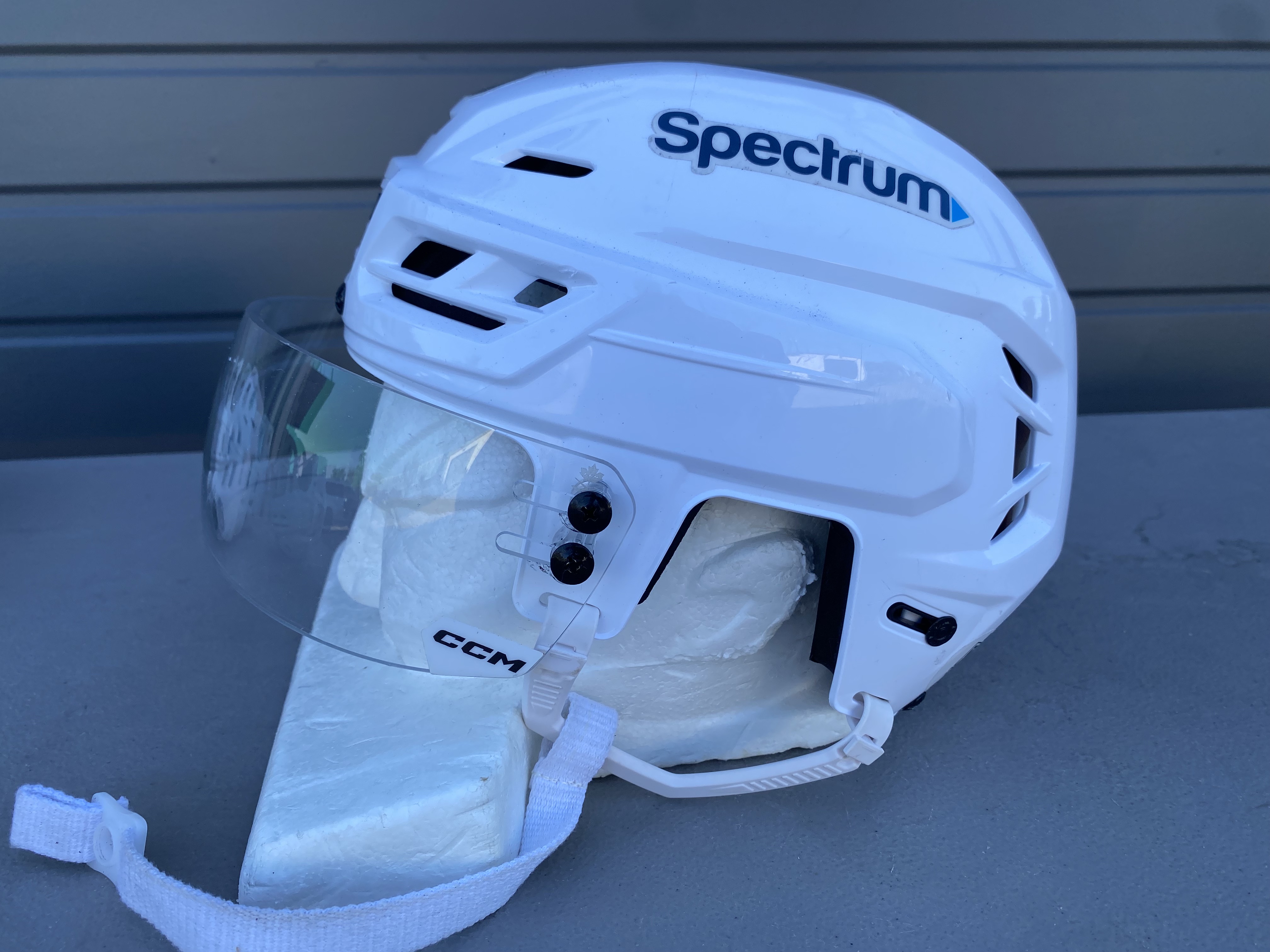 CCM Tacks 710 Pro Stock Hockey Helmet CCM Visor Combo Medium White 8472 ...