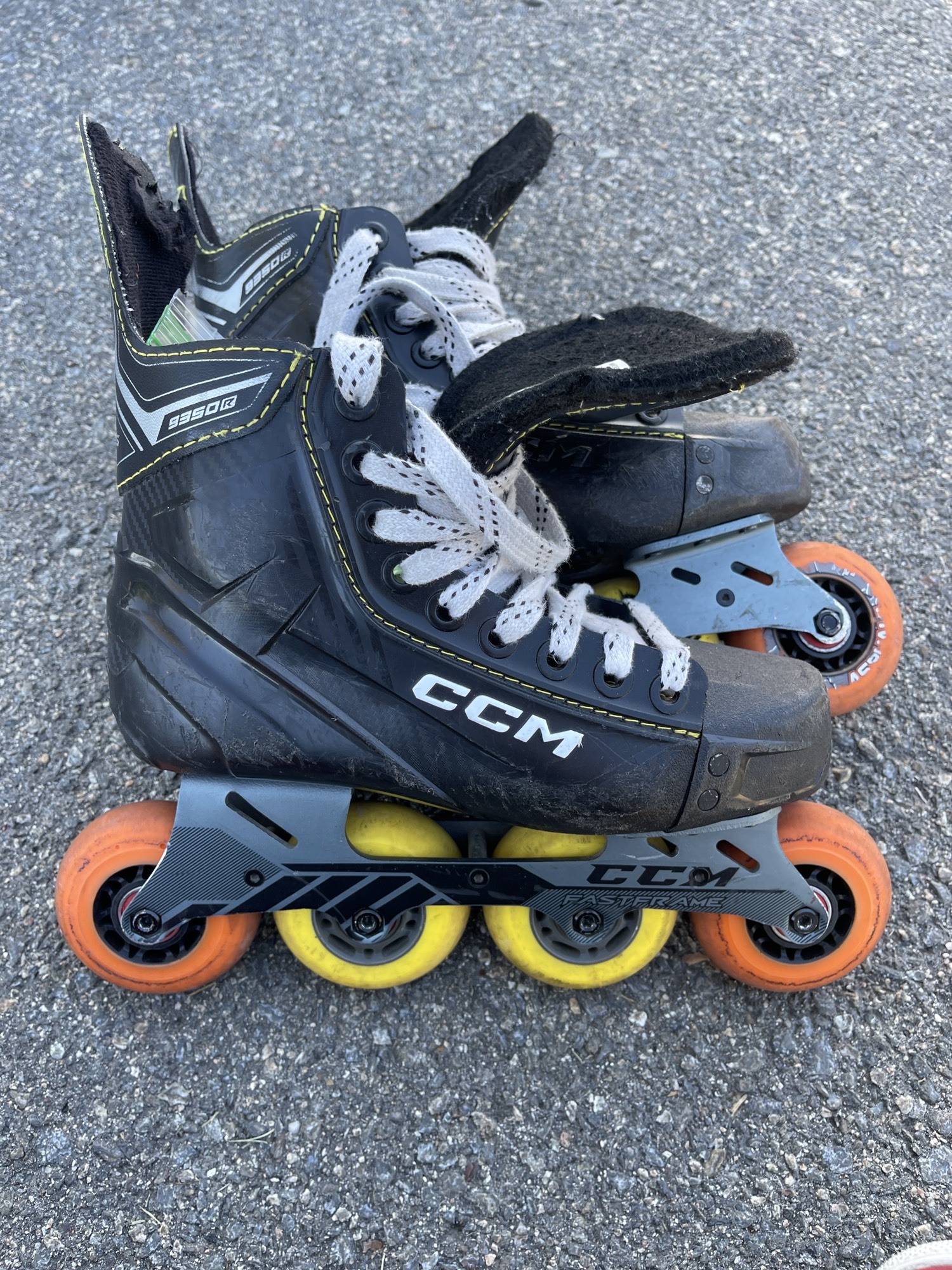 Used CCM Inline Skates D&R (Regular) 3.0 | SidelineSwap