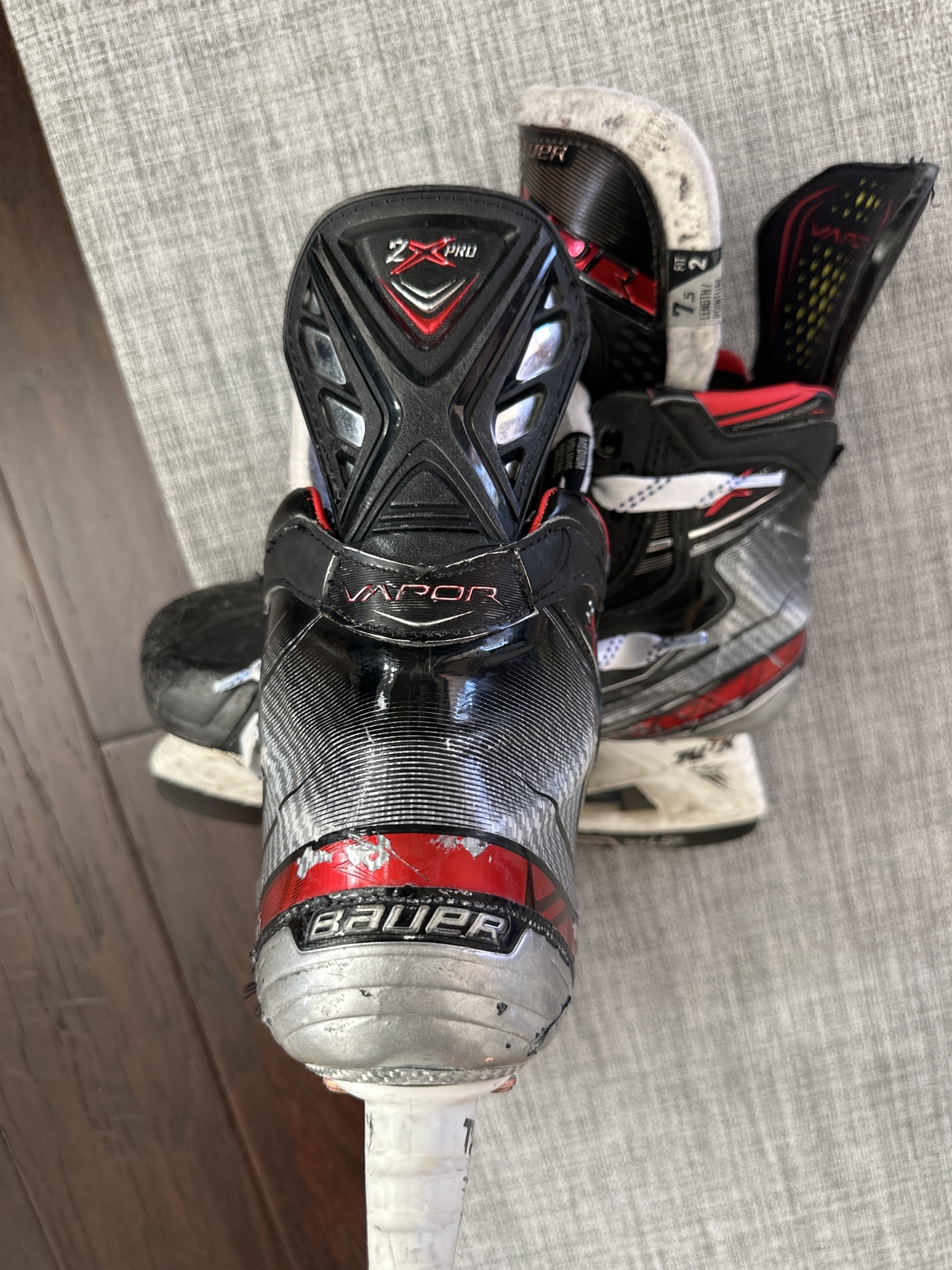 Used Bauer Regular Width Size 7.5 Vapor 2X Pro Hockey Skates | SidelineSwap
