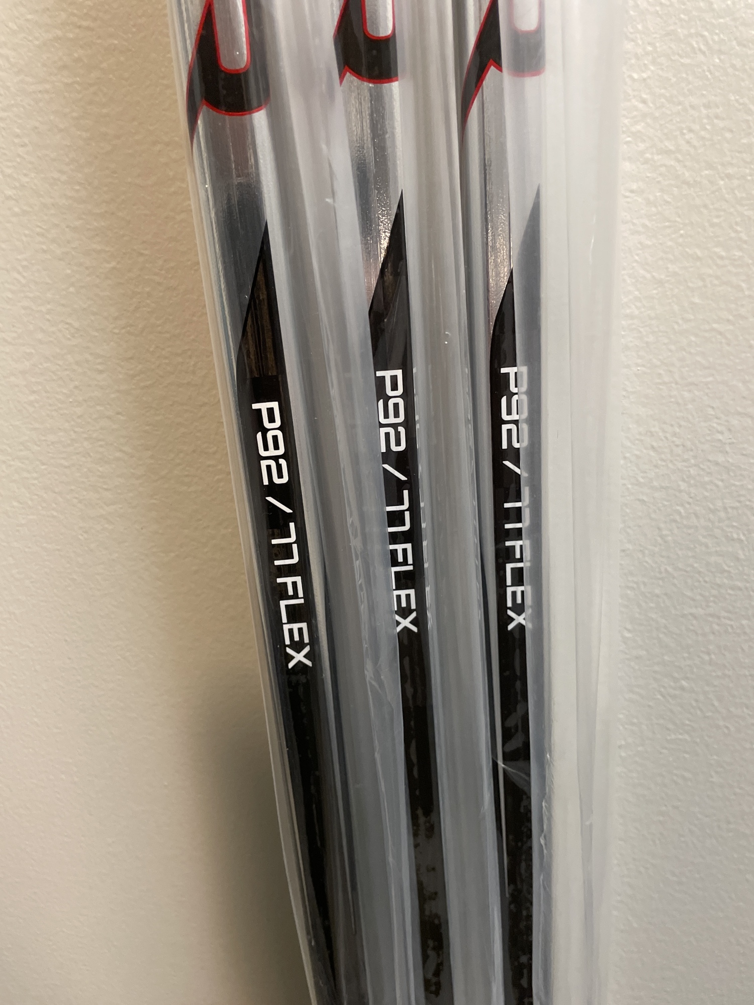 Bauer Vapor Hyperlite 2 Hockey Sticks P92, 77Flex, Right (3 sticks ...