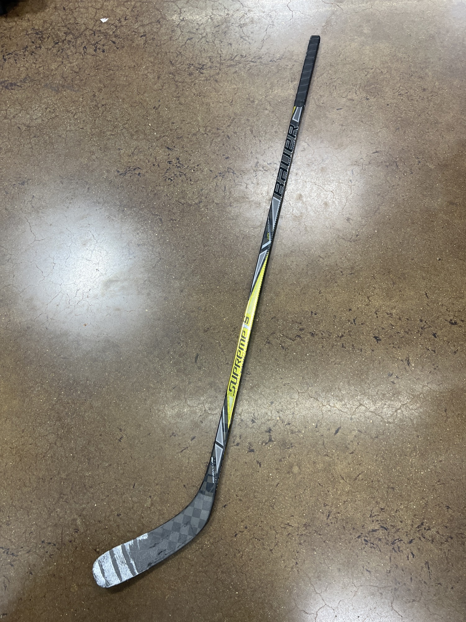 Used Intermediate Bauer Supreme 1S Right Hockey Stick P88 | SidelineSwap
