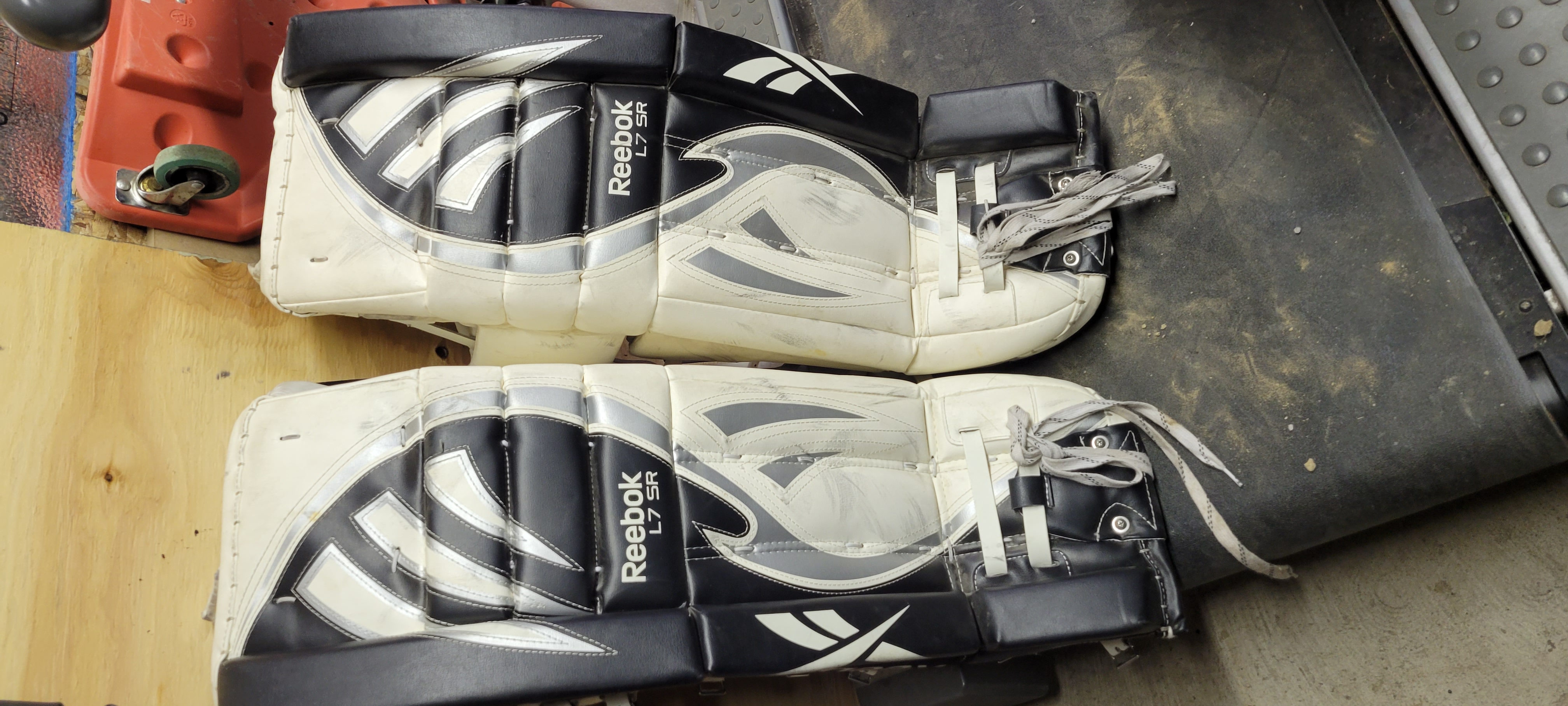 Used 32" Reebok Regular 7K Goalie Full Set | SidelineSwap