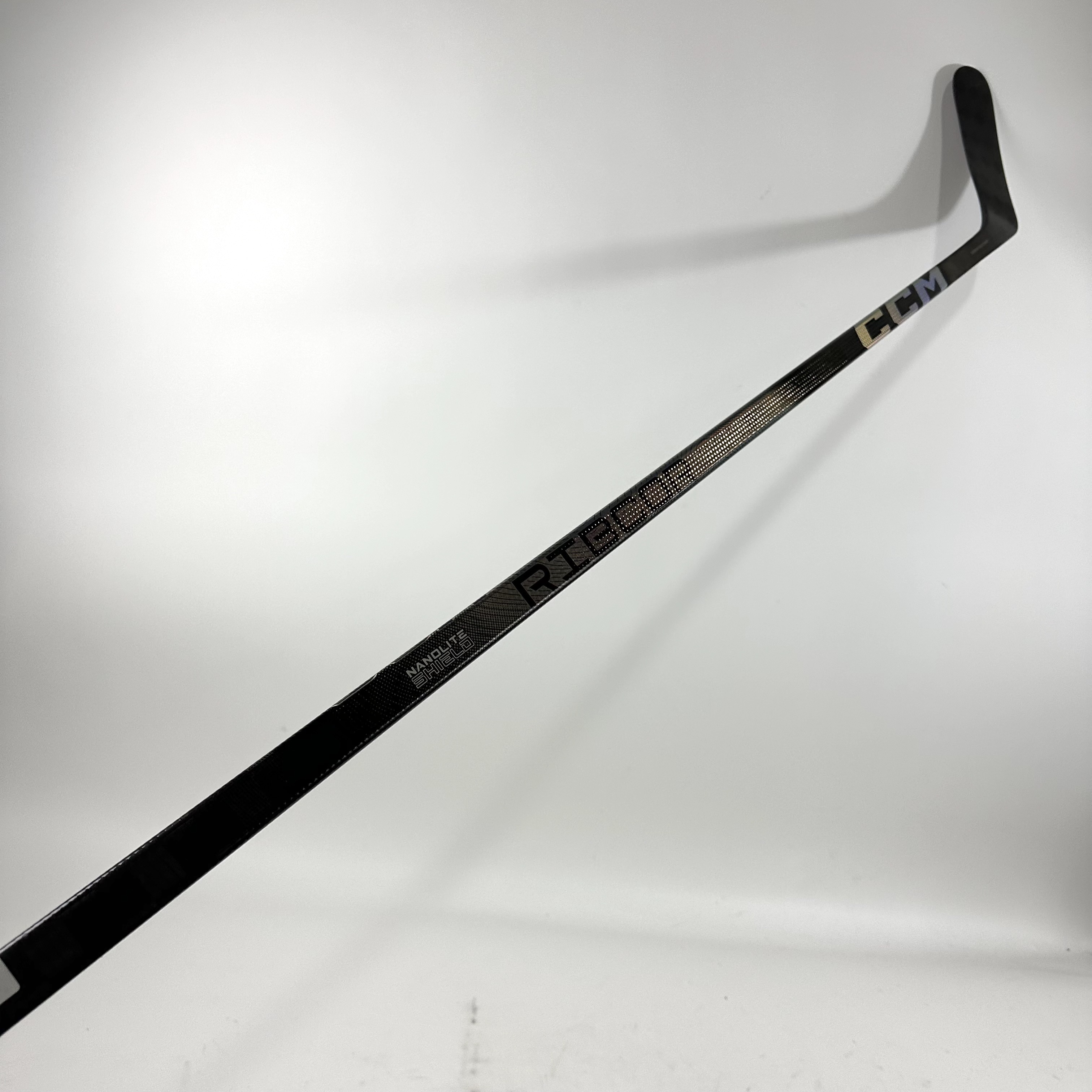 New Left Handed CCM RibCor Trigger 8 Pro P92M Curve 80 Flex Grip ...