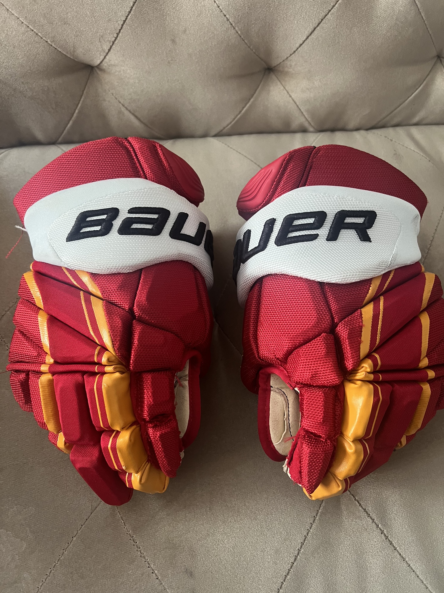 Bauer Pro Stock Calgary Flames Hanifin 1x gloves | SidelineSwap