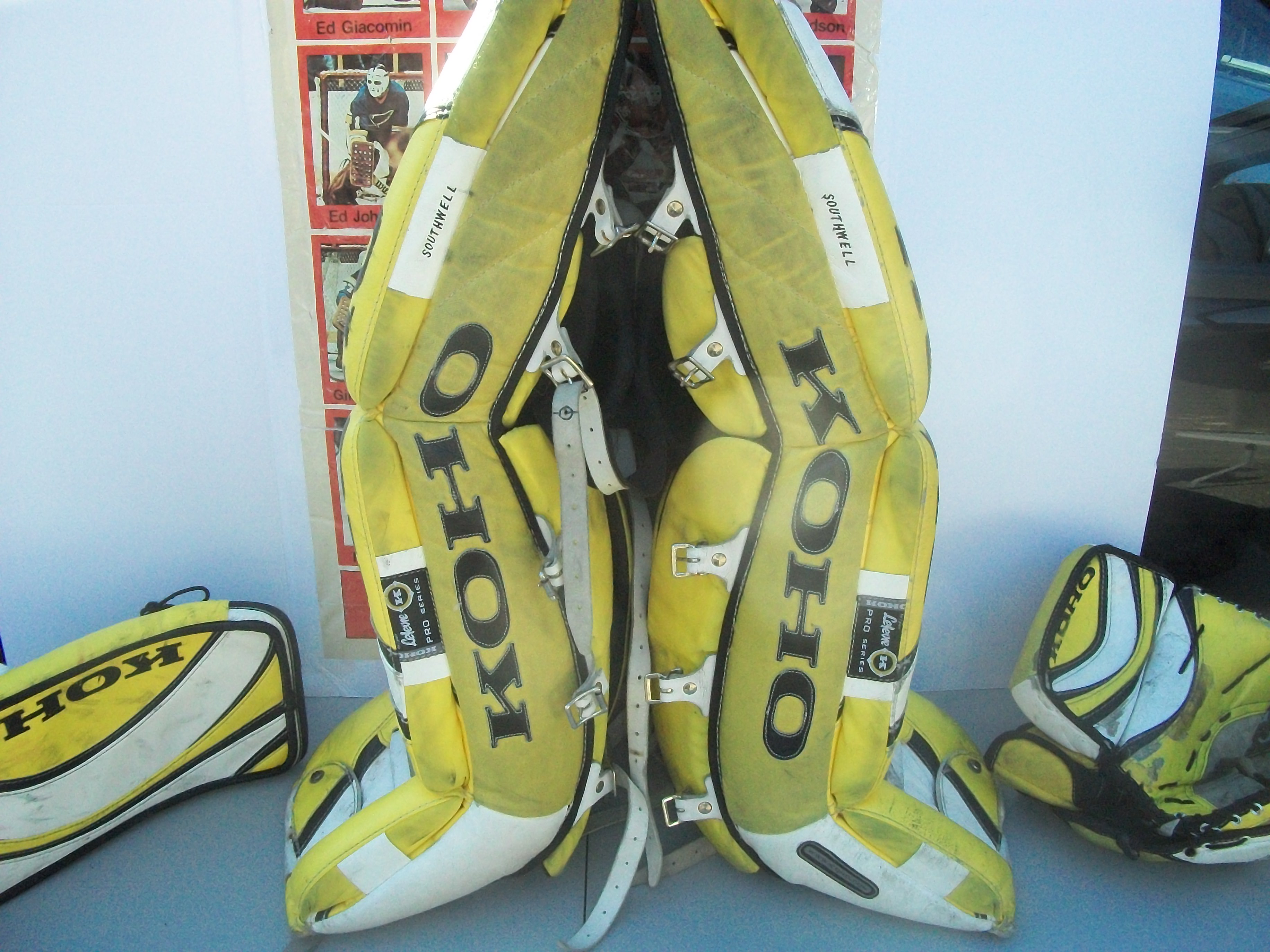 Full Koho 580 Full set Glove/ Blocker Pads (35+1) | SidelineSwap