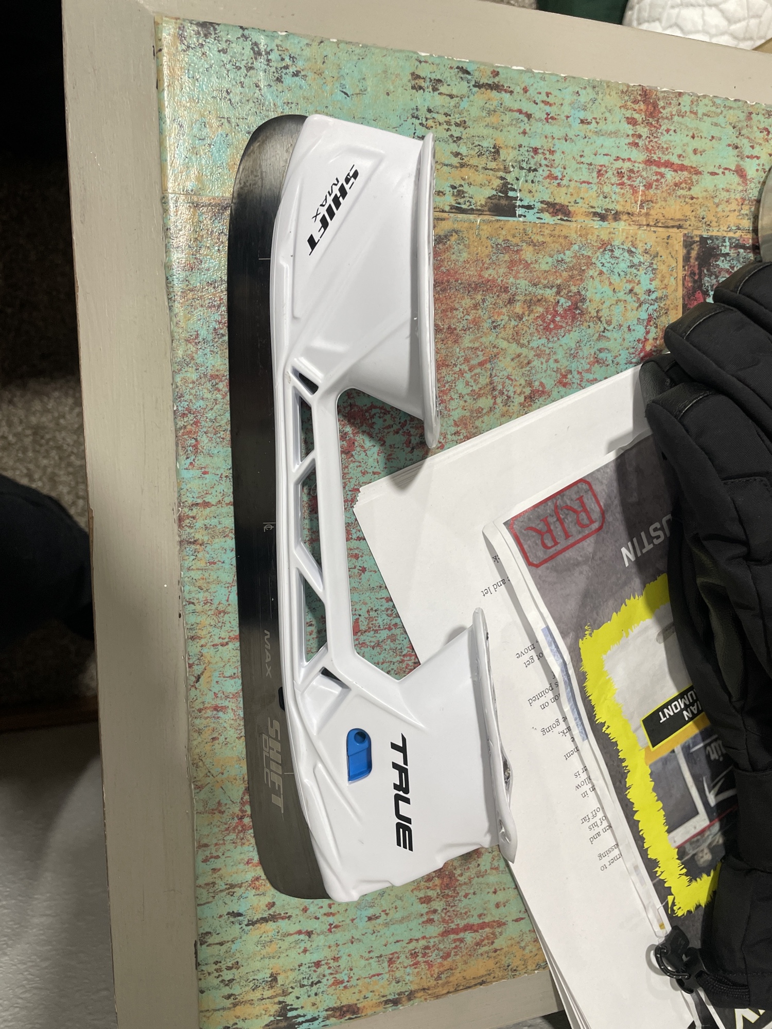 Used True 246 mm Shift Holder and Steel L/R | SidelineSwap