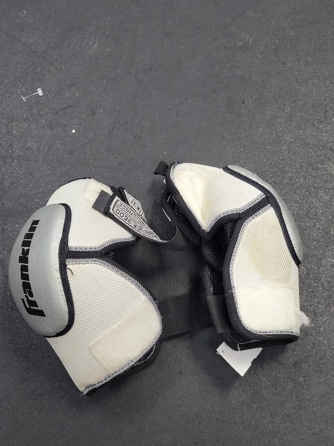 Used Franklin Ep 3600 Lg Hockey Elbow Pads | SidelineSwap