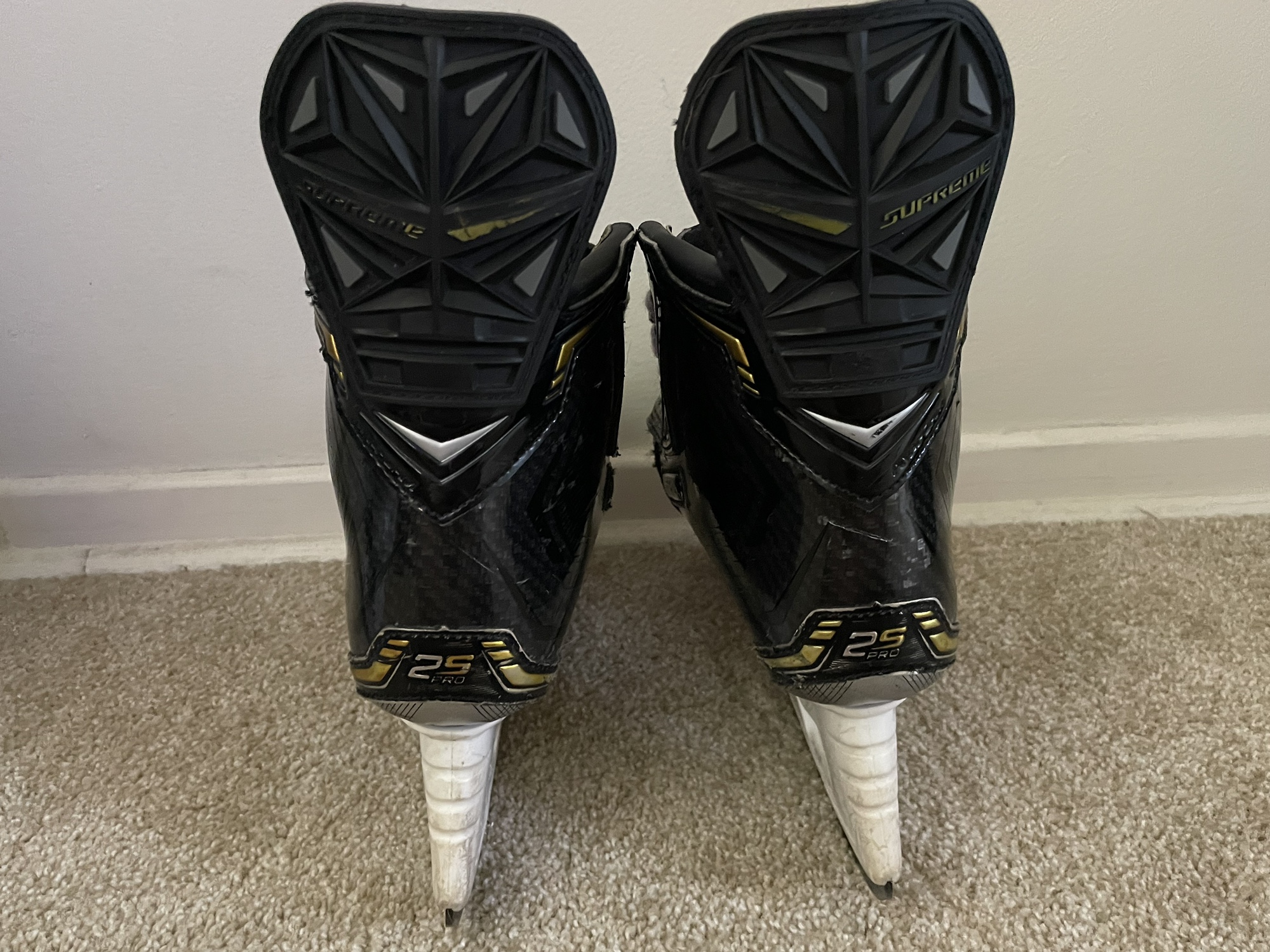 Used Bauer Wide Width Pro Stock Size 5 Supreme 2S Pro Hockey Skates ...