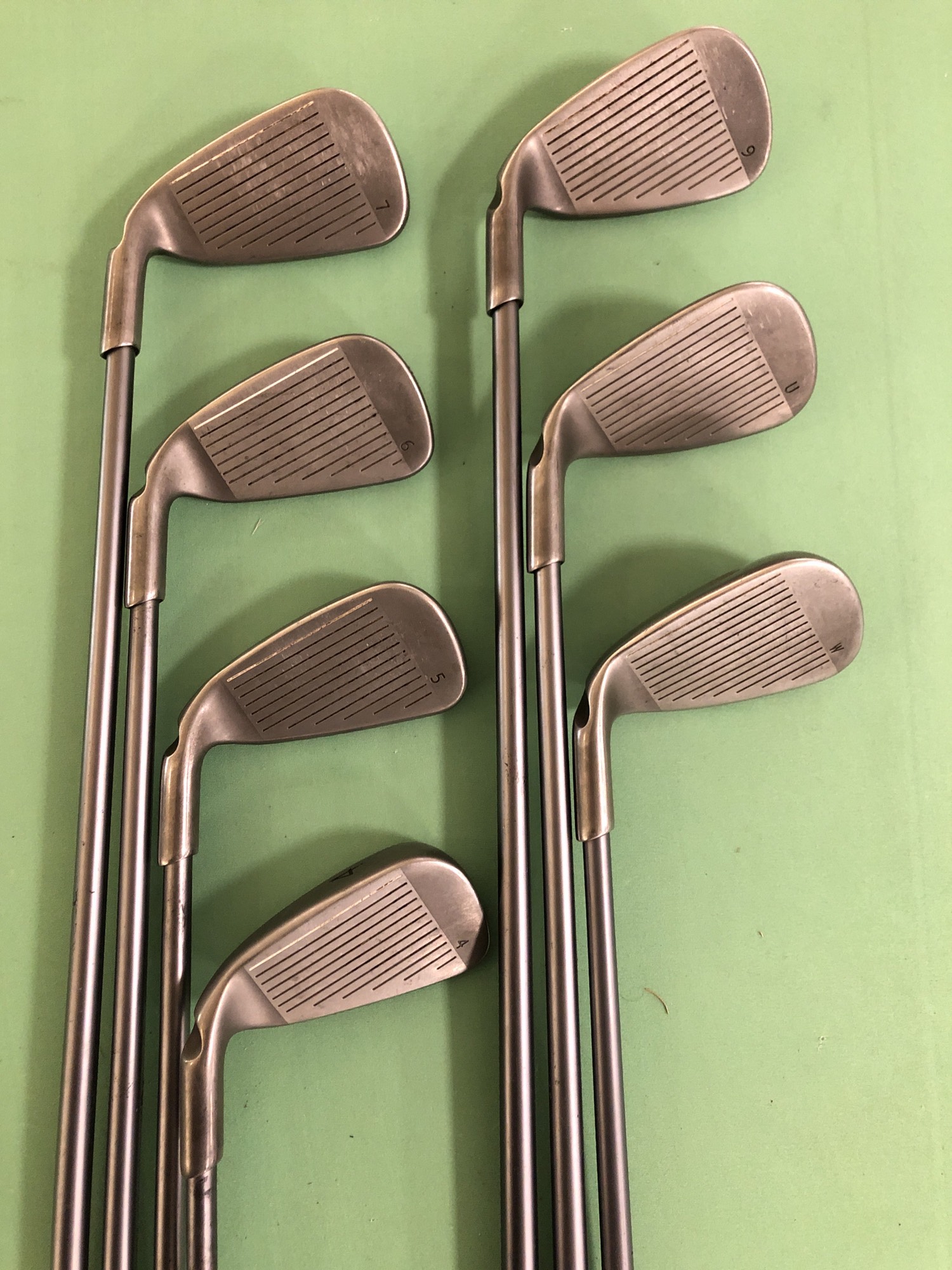 Used Men's Ping G30 Right Iron Set Regular Graphite | SidelineSwap