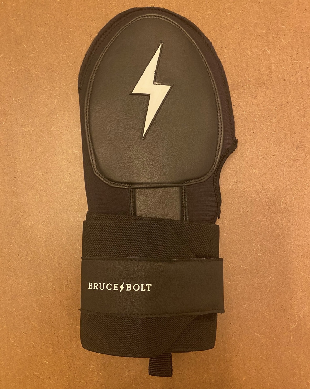 Bruce bolt sliding mitt | SidelineSwap