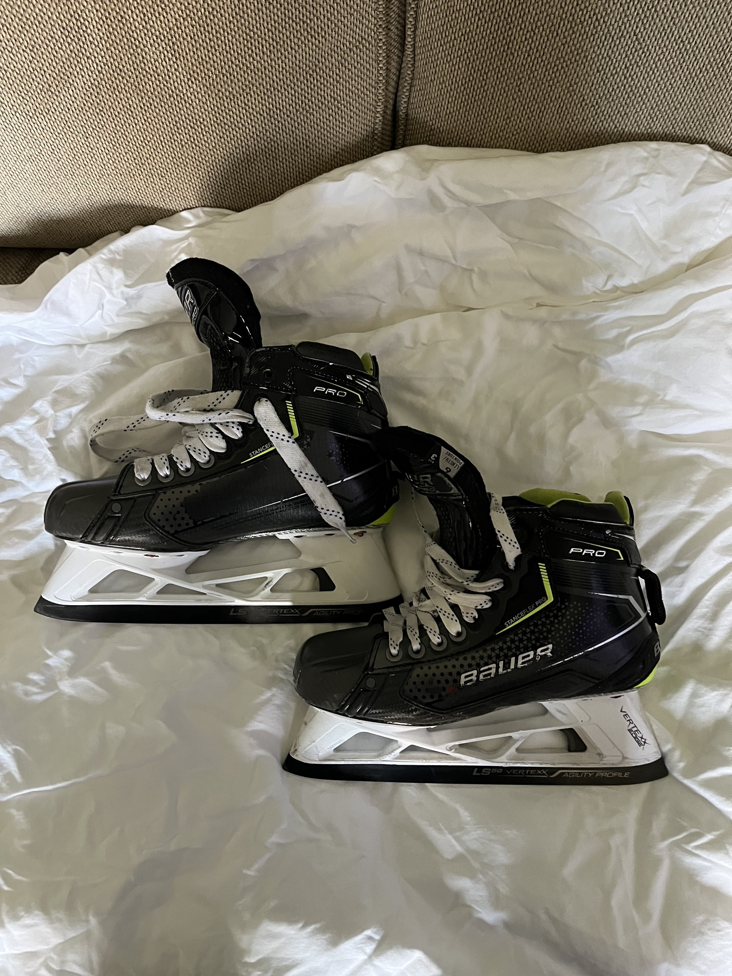Bauer Pro Goalie Skates Size 6 Fit 3 | SidelineSwap