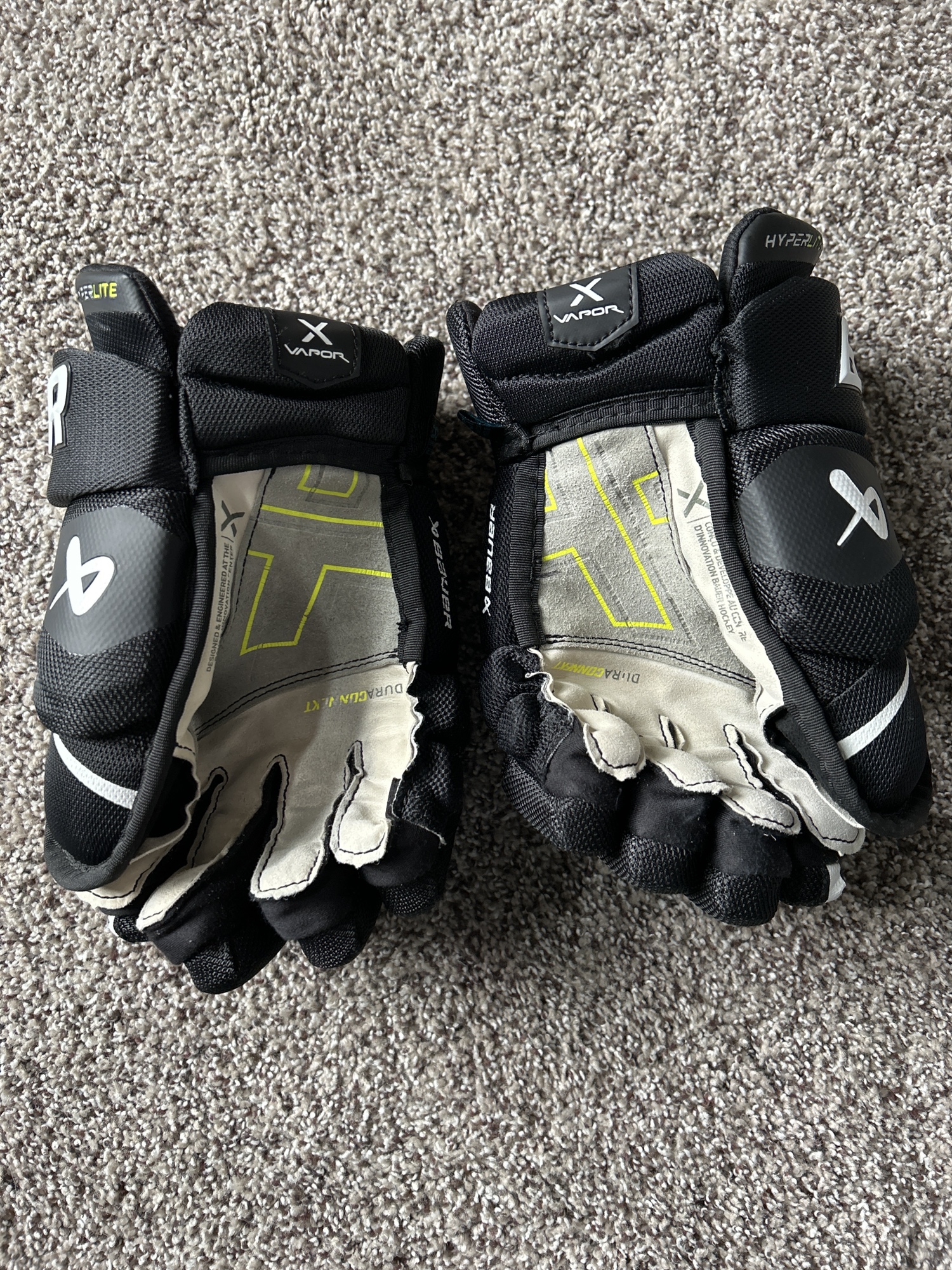 Bauer hyperlite gloves | SidelineSwap