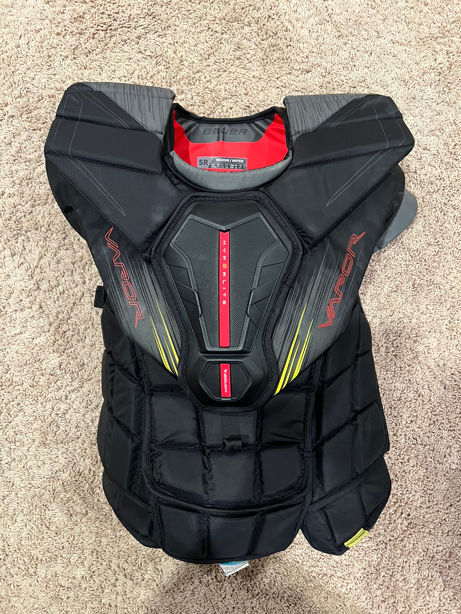 Used For Two Weeks Medium Bauer Hyperlite 2 Goalie Chest Piece ...